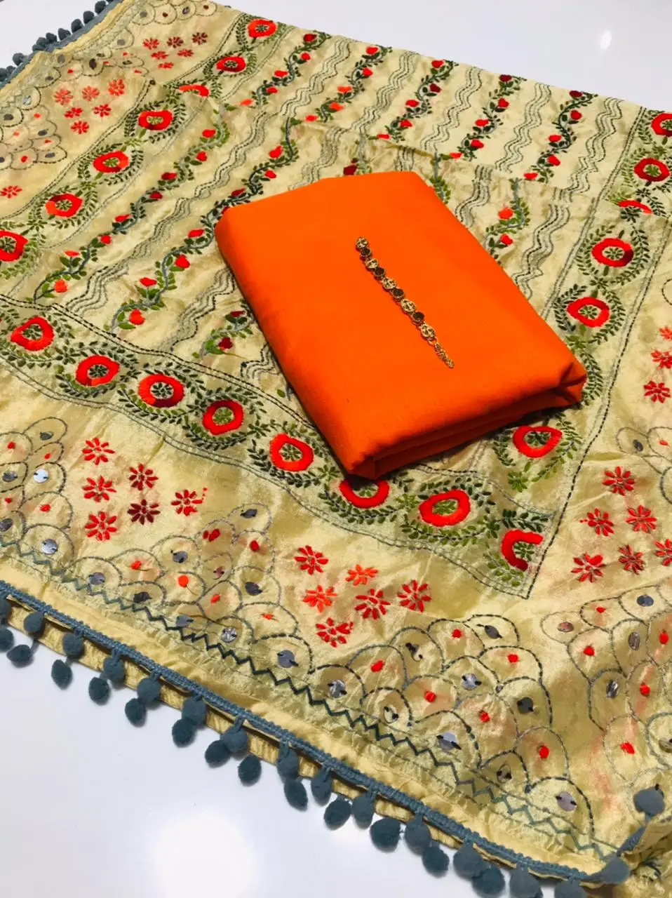 Fancy Ladies Shalwar Kameez Design Ladies - Buy Designer Modern Ladies ...