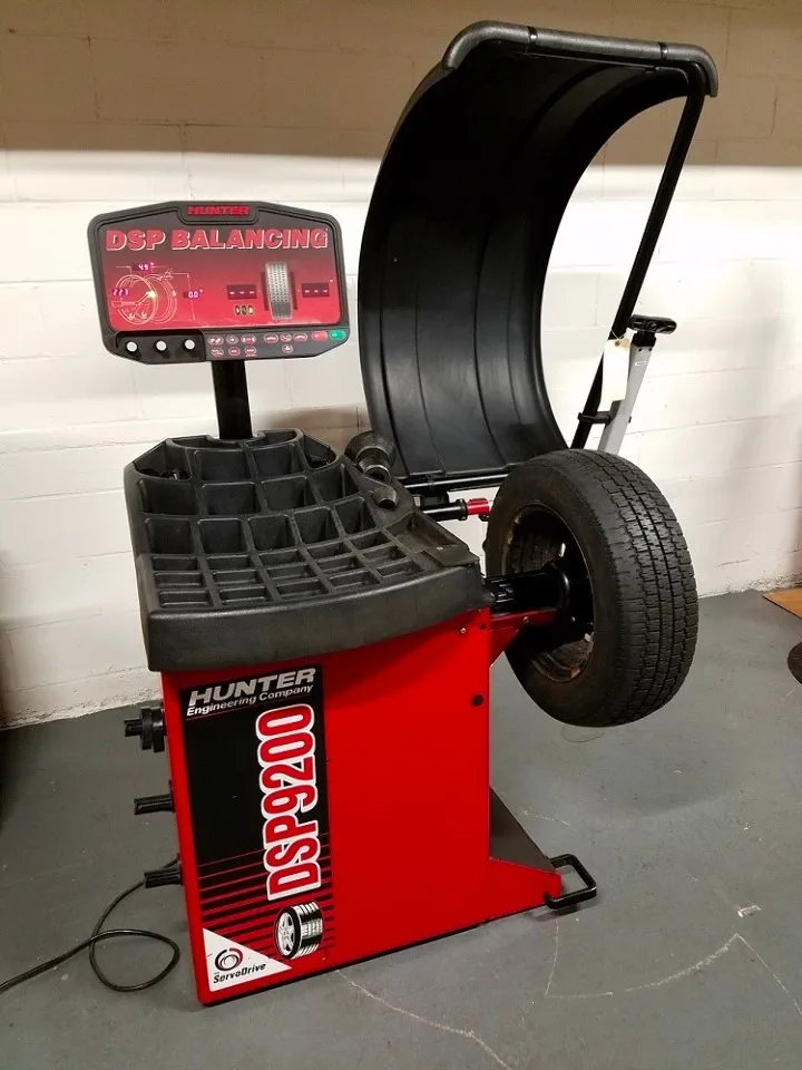 Hunter Wheel Balancer - Precision for Tire Workshops