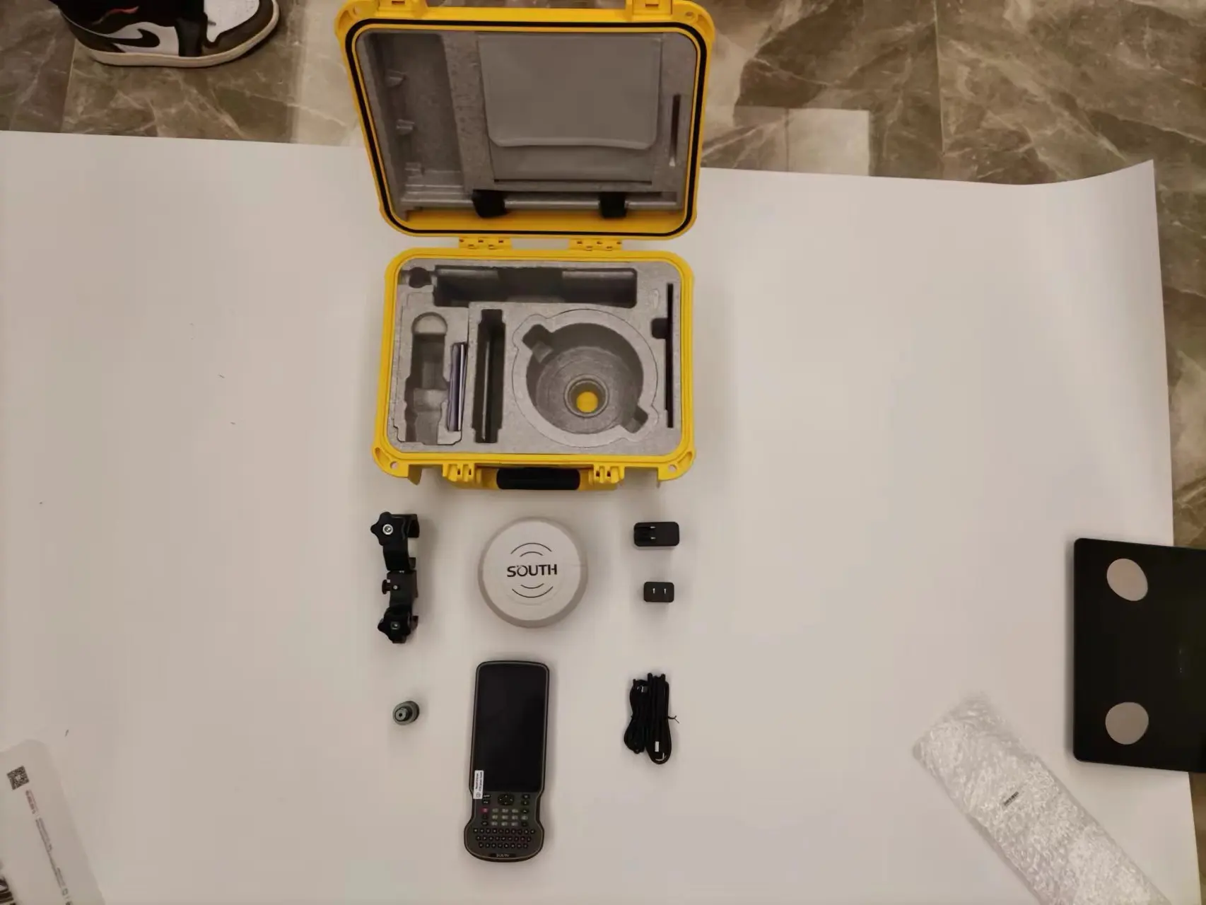 SOUTH Pocket RTK Galaxy G3 Surveying Instrument GNSS RTK Receiver ...