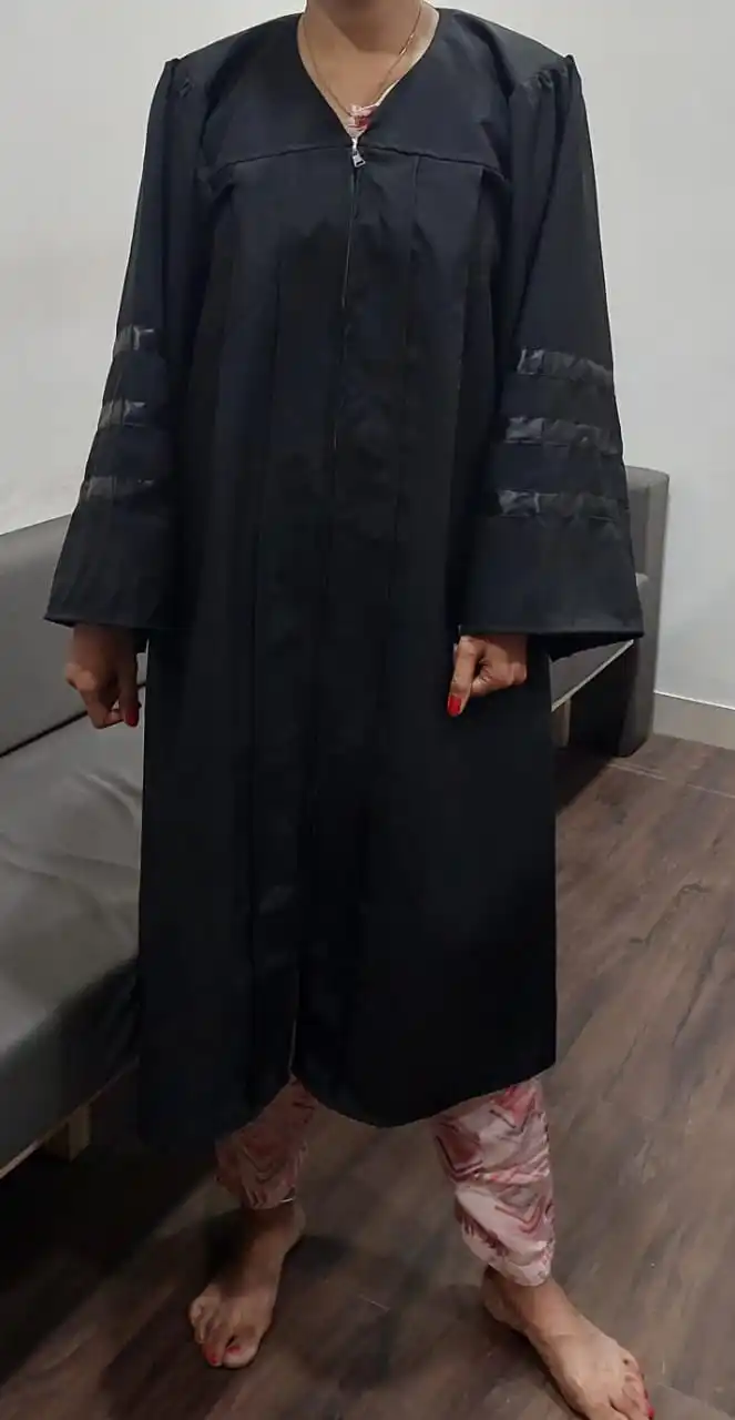 Customized Black Shiny Matte Academic Dress Graduation Gown And Hat For ...