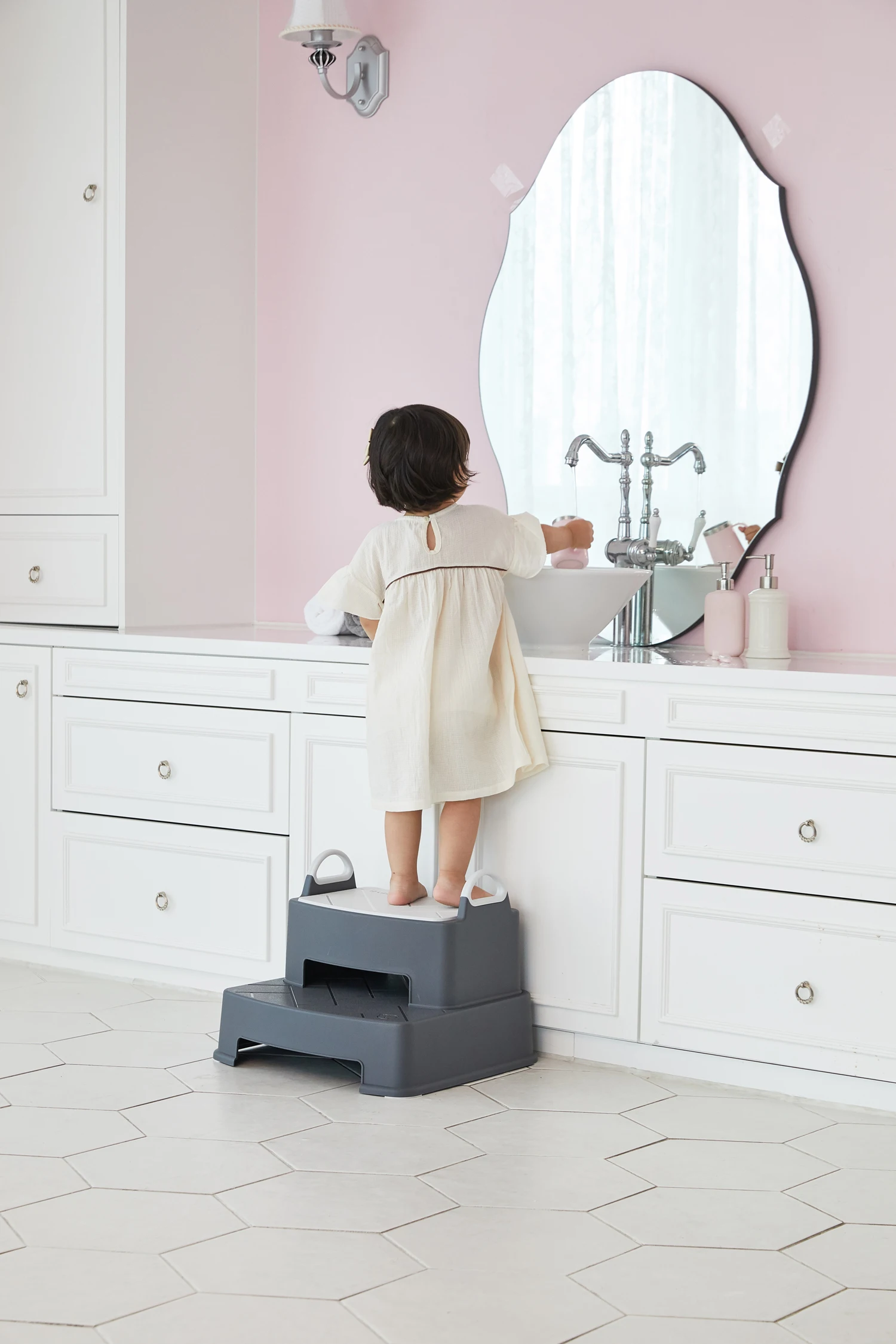 Ifam Step Stool Baby Stepper Herringbone Handle For Use With Washbasin ...