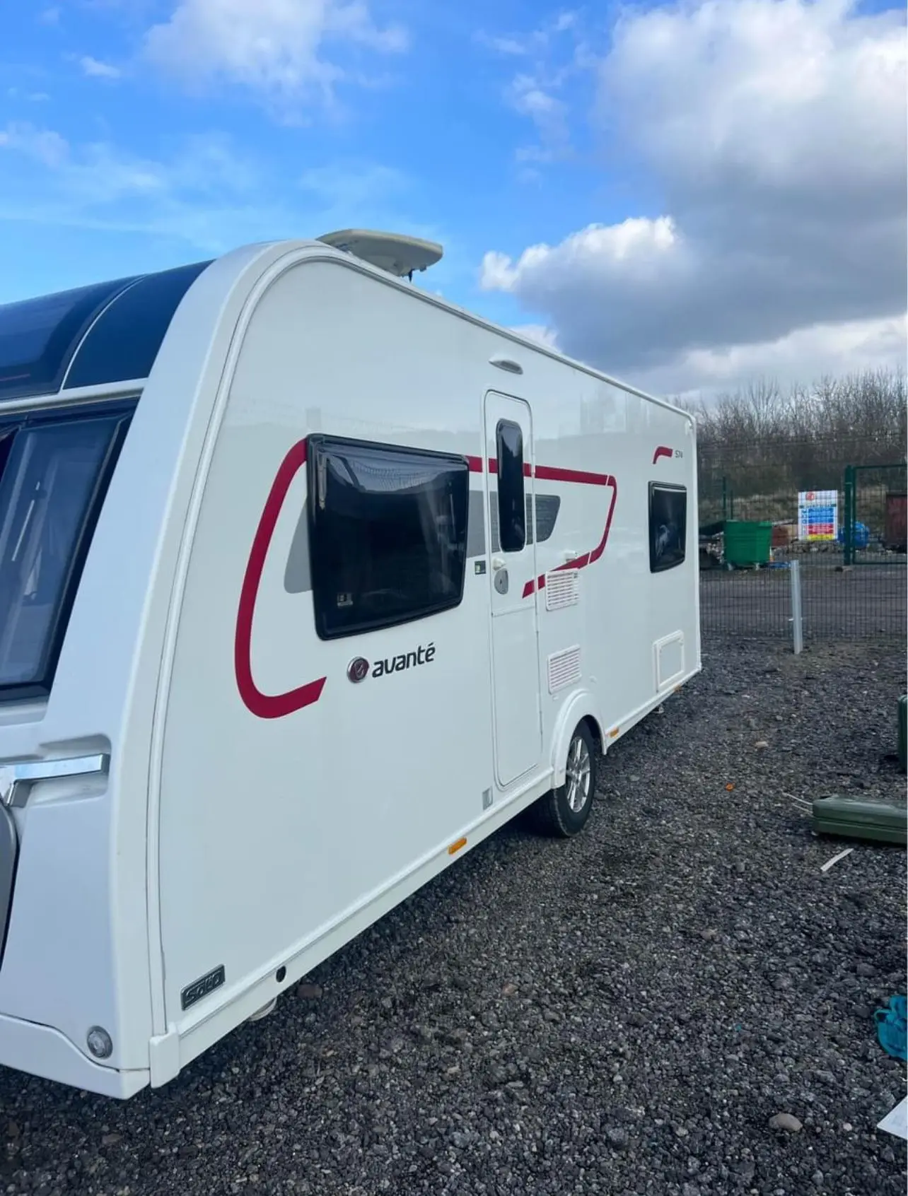 Modular Travel Trailer Home - RV Camper Trailer for 4-6 Persons