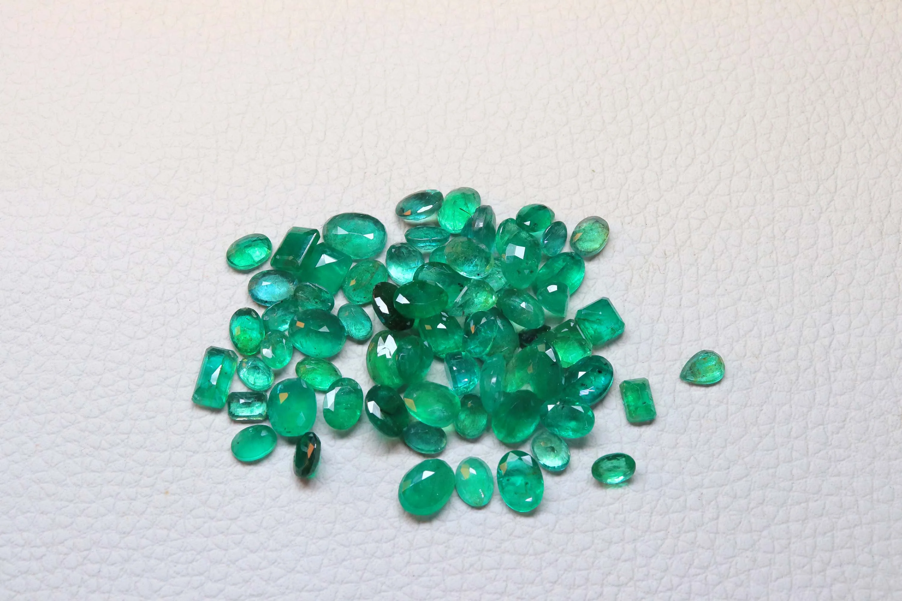 Calibrated Natural Emerald Gemstone From Zambian Emerald Loose Stone ...