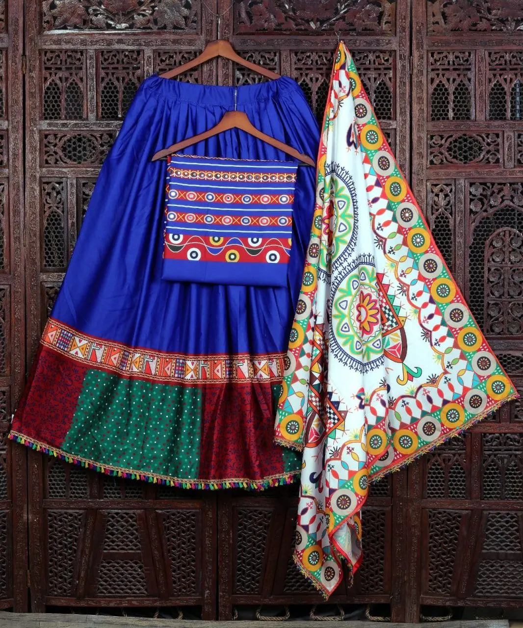 女式navratri Ghaghra Choli-古吉拉特语lehenga Choli与厚重的duppata-时尚民族服装 - Buy 花式 ...