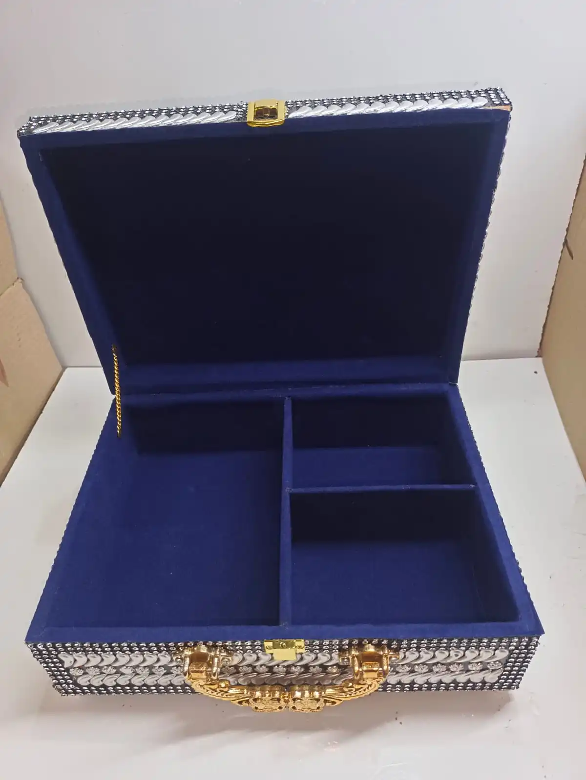 Custom Made Beautifully Crafted Lac Boxes With Multi Coloured Bead Work ...