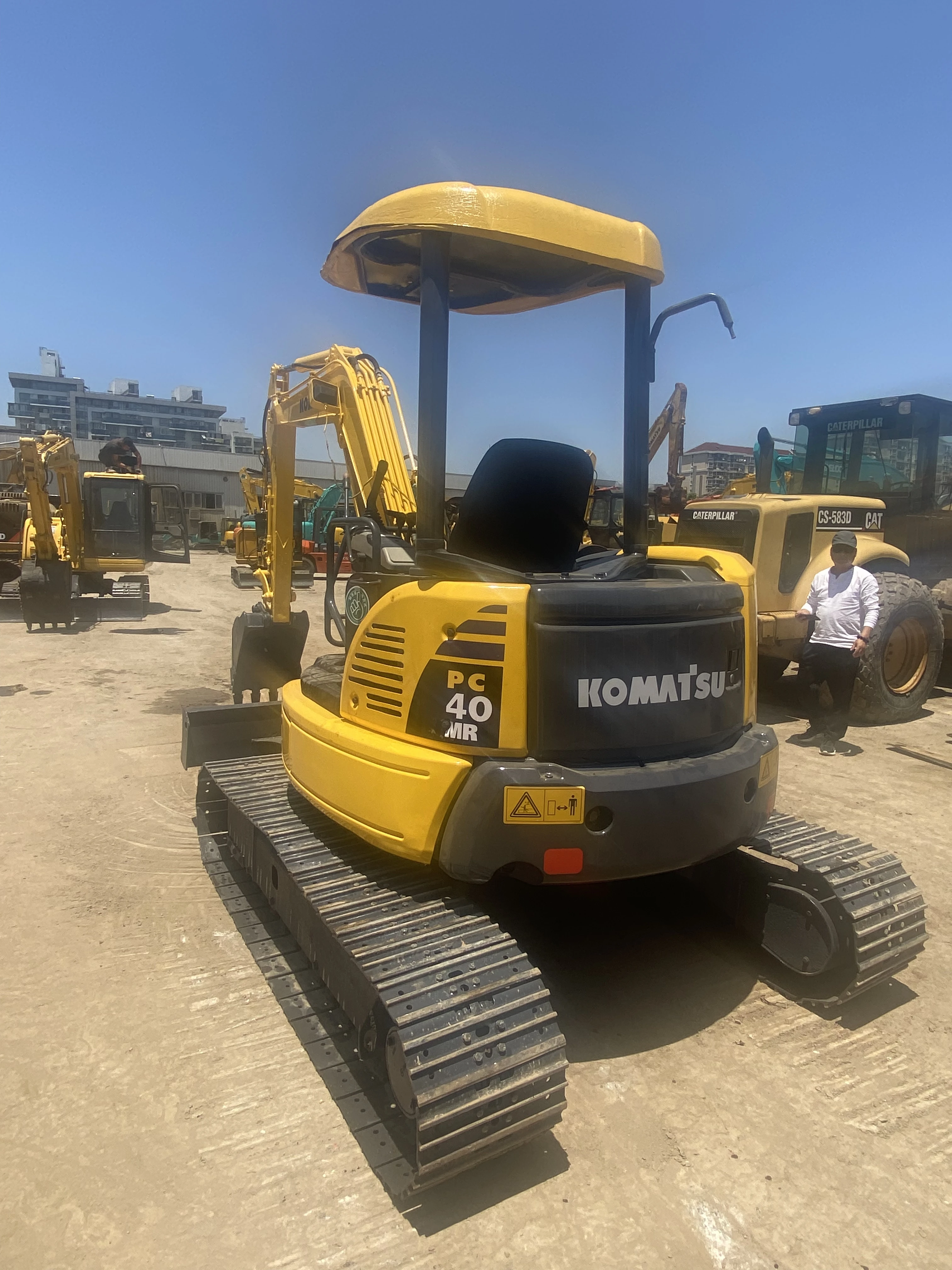 Low Price Original Japan Used Small Mini Excavator Komatsu Pc40mr 4 ...