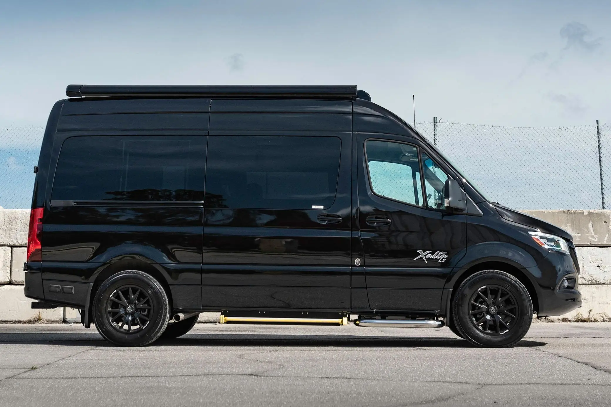 USED LHD/RHD 2022 MERCEDES-B E N Z SPRINTER 2500 REGENCY XALTA LX TOUR ...
