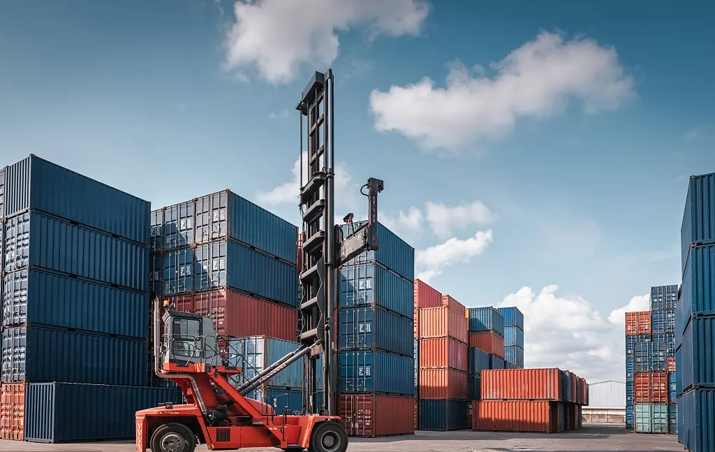 8 Ton Empty Container Stacker Forklift - Buy Electric Stacker Forklift ...