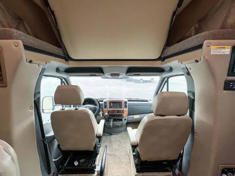 Sofá Con Motor Thor 2019,Usado - Buy Remolque De Camping Rvs Y ...