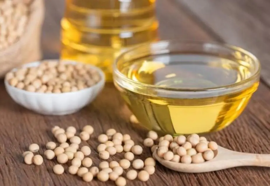 Top Quality Refined Soyabean Oil / Crude Degummed Soybean Oil Available ...