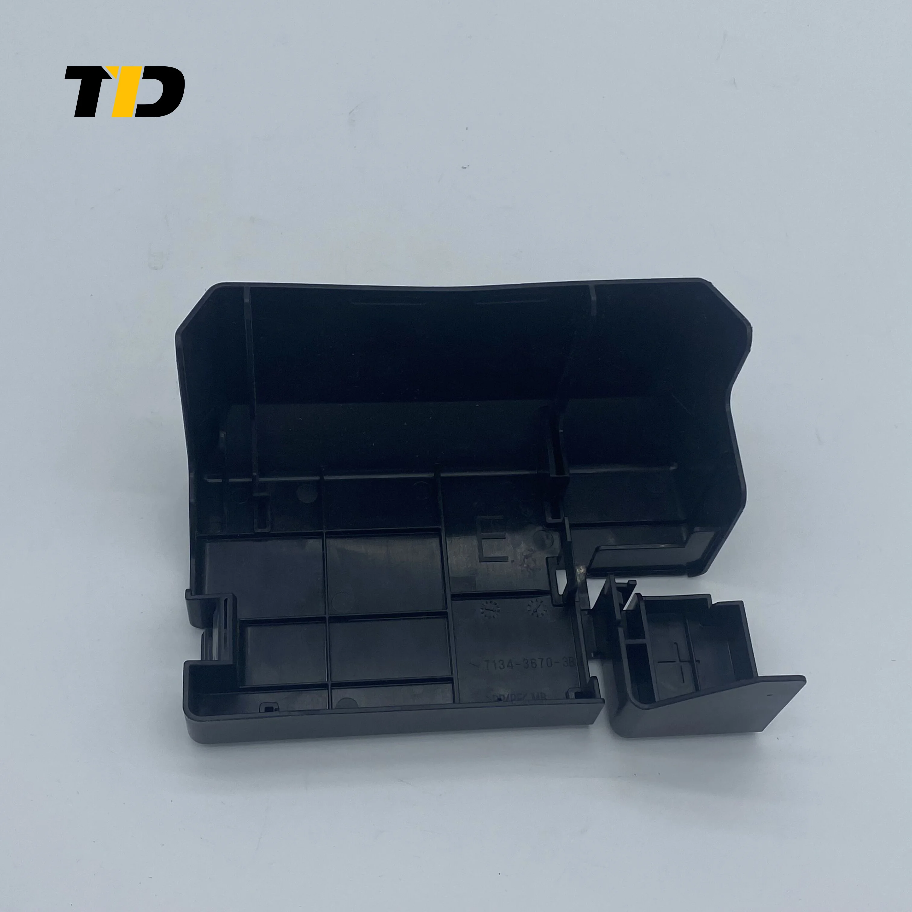 82621-12040 Fusible Link Cover for Toyota Corolla 82621-10010