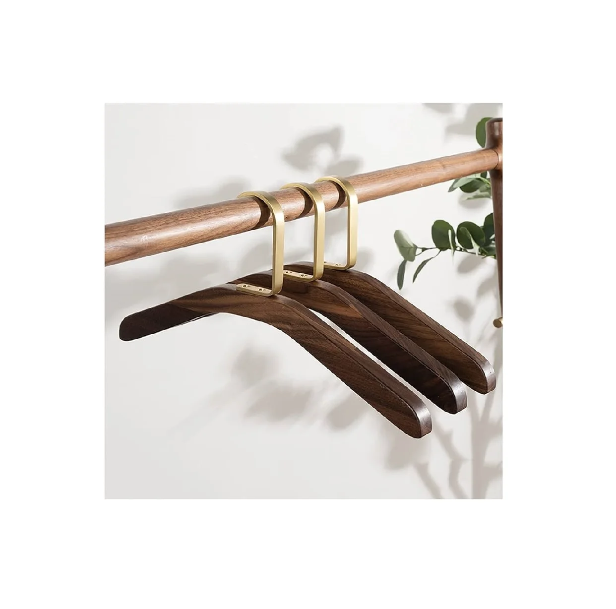 Luxury Cloth Hanger White Wood Clip Hanger Non Slip Boutique Wooden ...