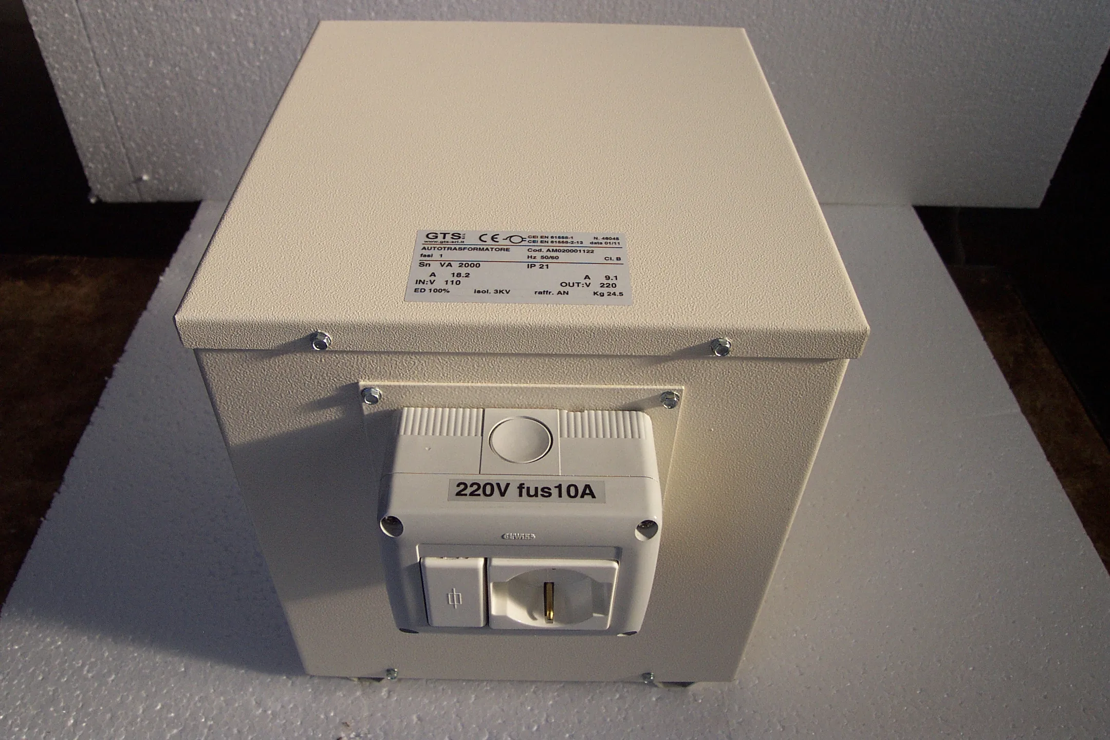 Original Italian Design Three Phase Transformer 200kva Yyn10 Ip 21 With ...