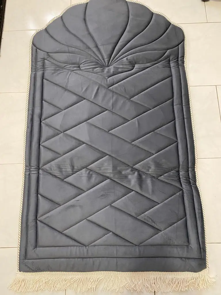 Turkish Prayer Mats - Elegant Islamic Rugs for Prayer