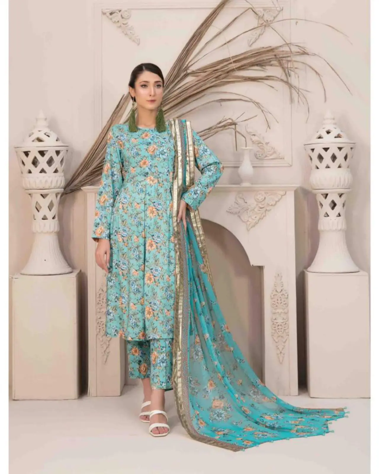 Latest Shalwar Kameez Design Desig For Female Pakistani - Buy Designer ...
