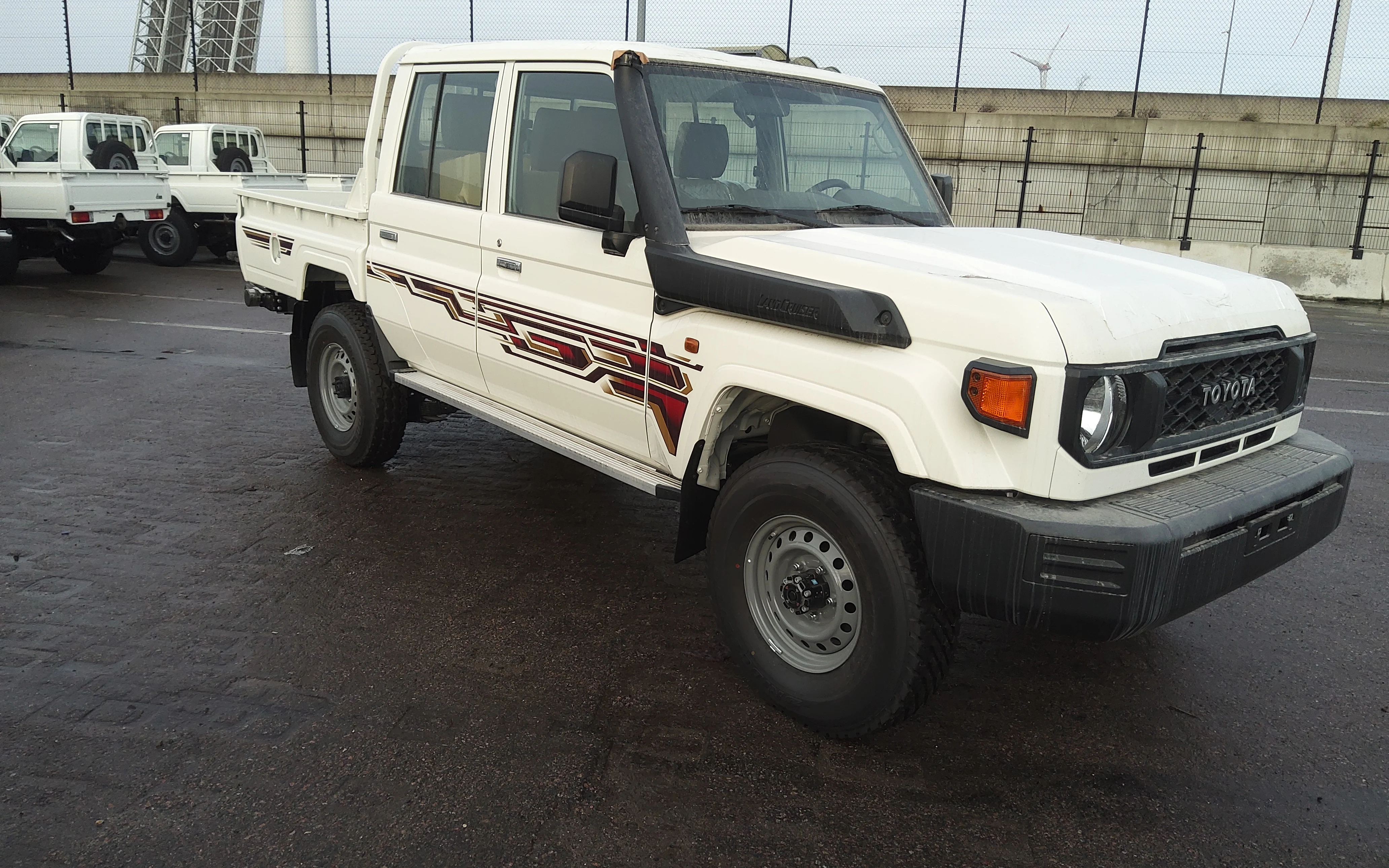 Toyota Land Cruiser 79 Gdj V8 79 Double Cabin 2.8l Turbo Diesel ...