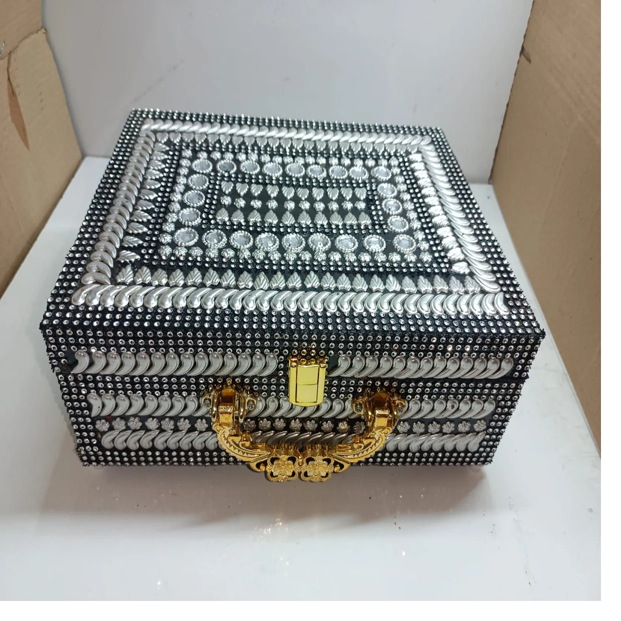 Custom Made Lac Boxes With Bead Work Ideal for Use in Weddings and ...