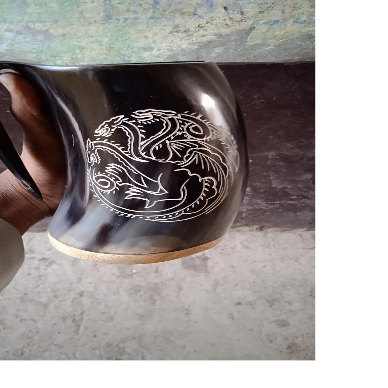 Custom Made Hand Carved Drinking Horn Glasses,Mugs And Drinking Horns ...