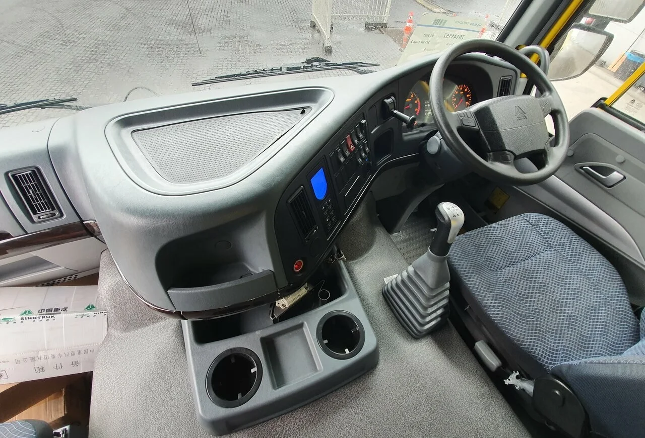 2020 Sinotruk Howo 371 Sleeper Cab Beds 1 Color Yellow Engine 371 Hp ...