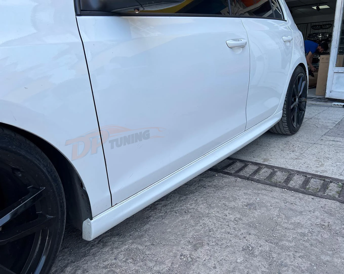 V.W Golf MK6 2008 - 2012 R Style Side Skirt Raw or Painted High Quality ...