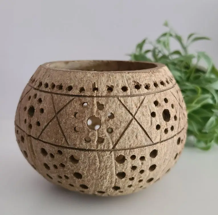 Wholesale 2023 Eco-friendly Handicraft Coconut Lantern Shell Tea Light ...