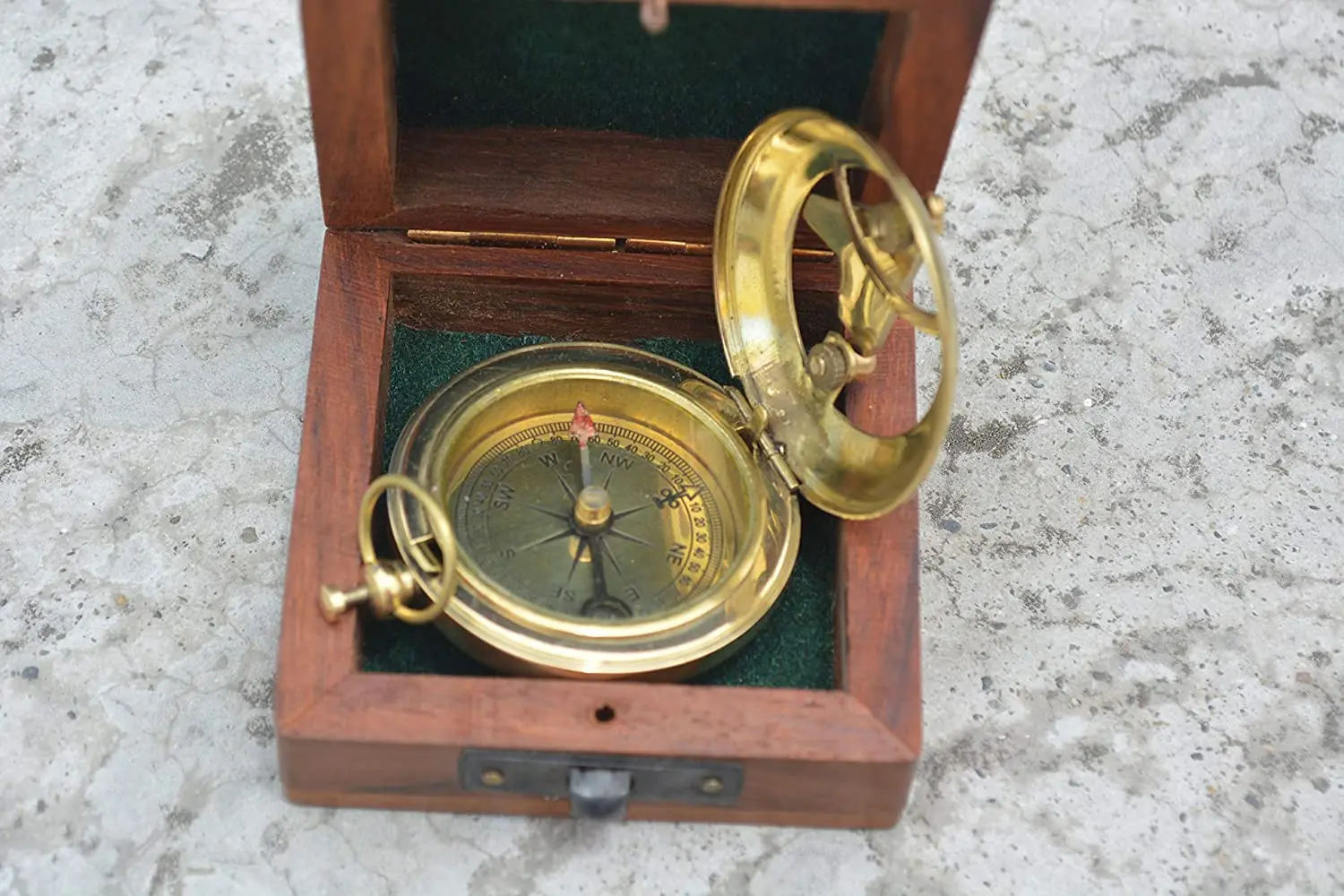 Latest Handmade Designer Compass with Pure Brass and Latest Round Shape ...