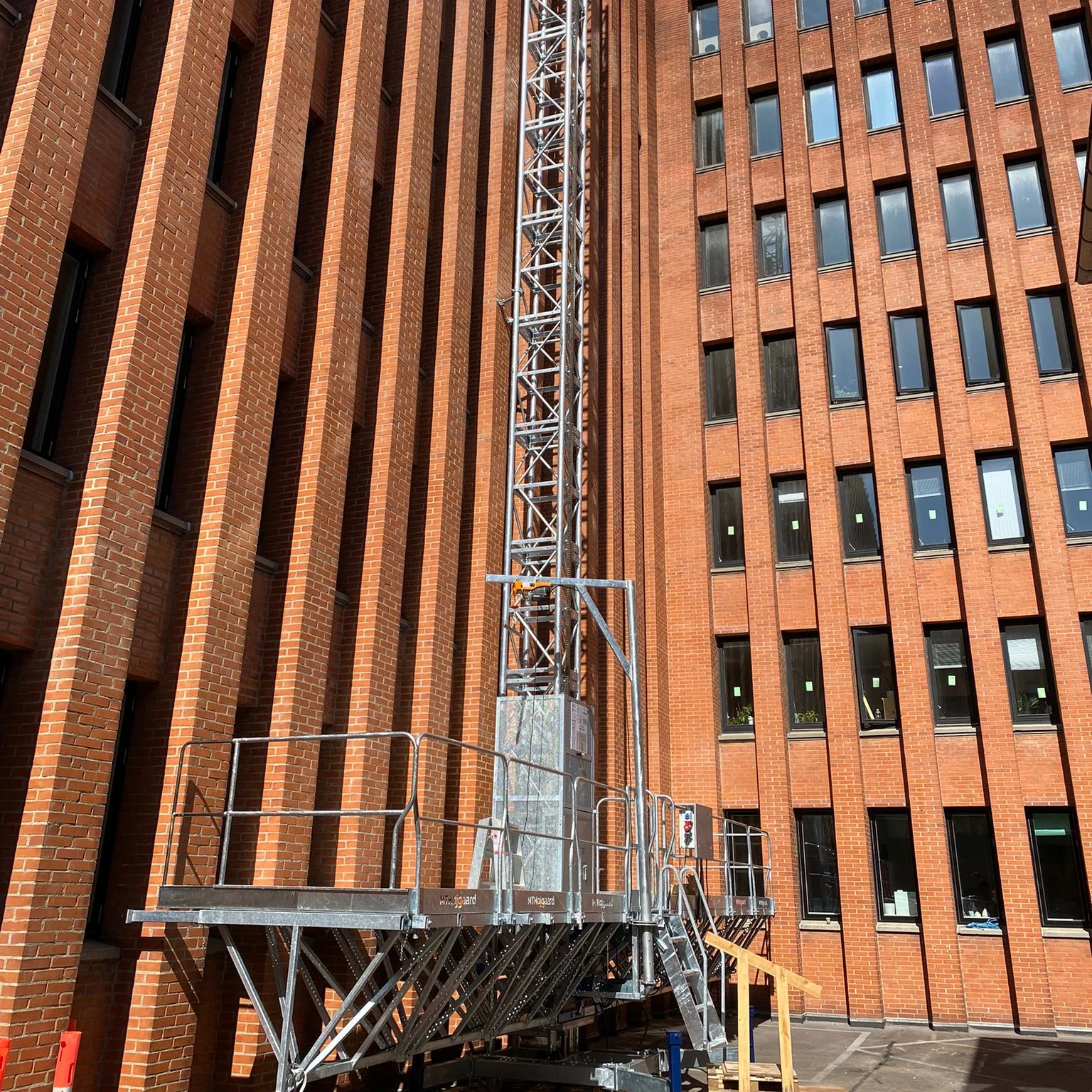Saeclimber Mast Climbing Work Platform Model P50 - 2 Year Warranty