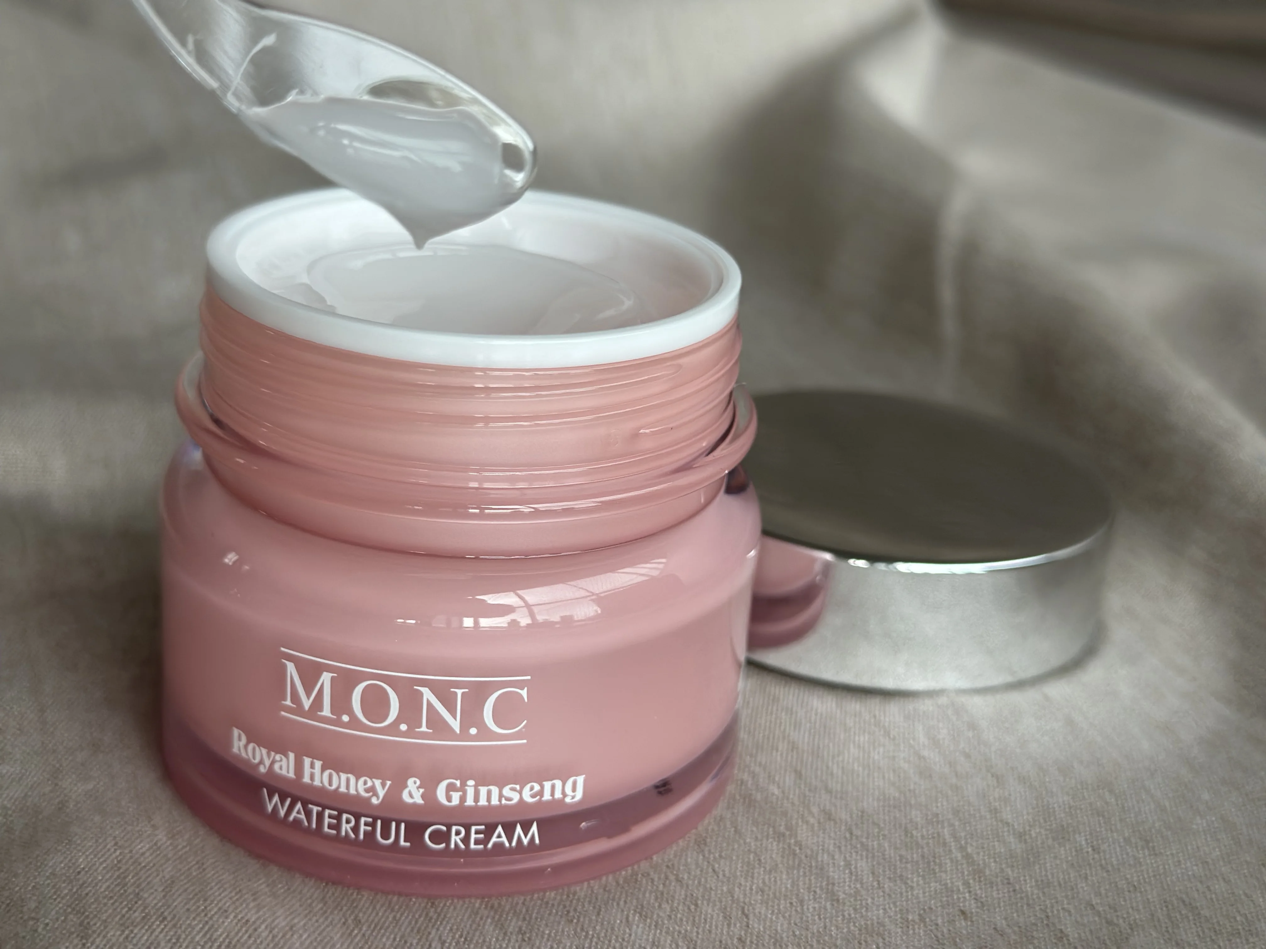 M.o.n.c Royal Honey & Ginseng Waterfall Cream Face Creams Allskin Type ...