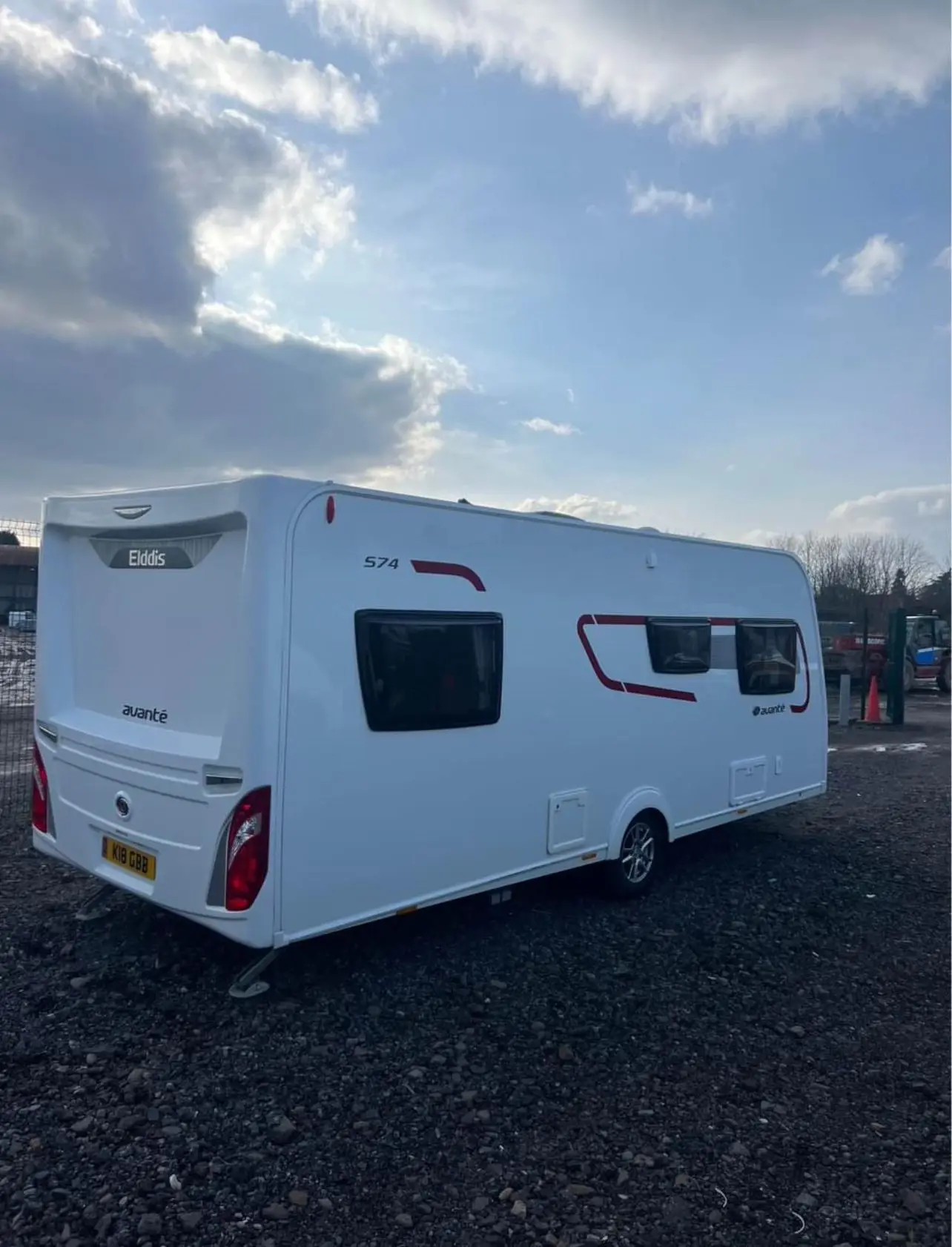 Modular Travel Trailer Home - RV Camper Trailer for 4-6 Persons