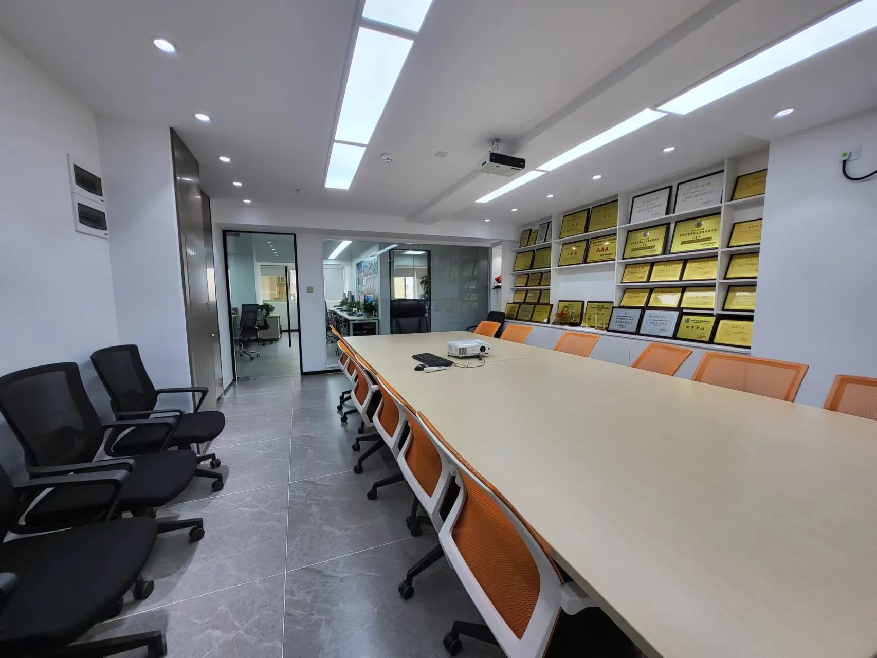 Factory Direct 3M Aluminum Full Box Retractable Sunshade Balcony ...