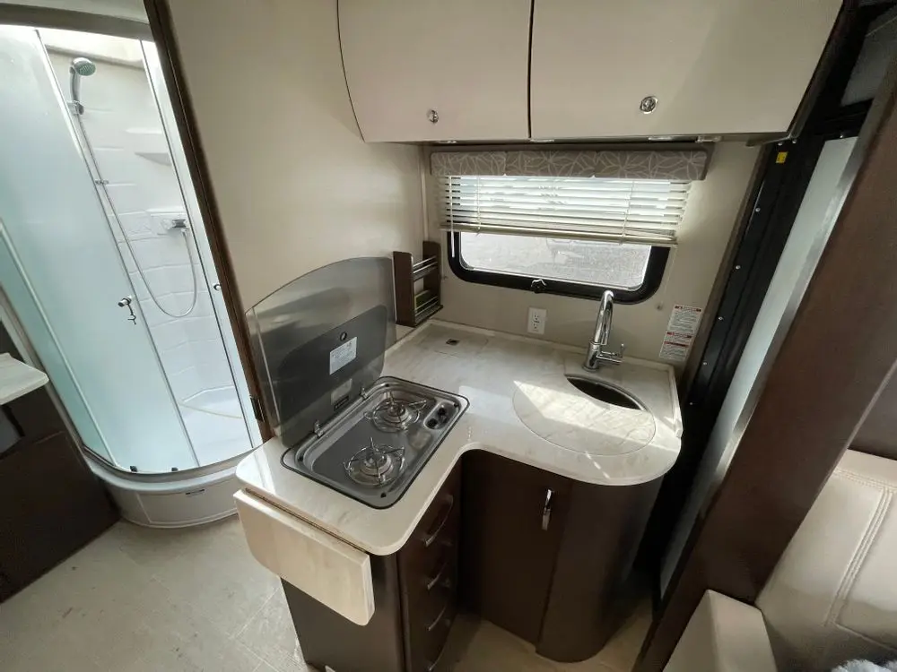 Cheap Motorhome RV Camper Used 2016 Luxury Family Travel