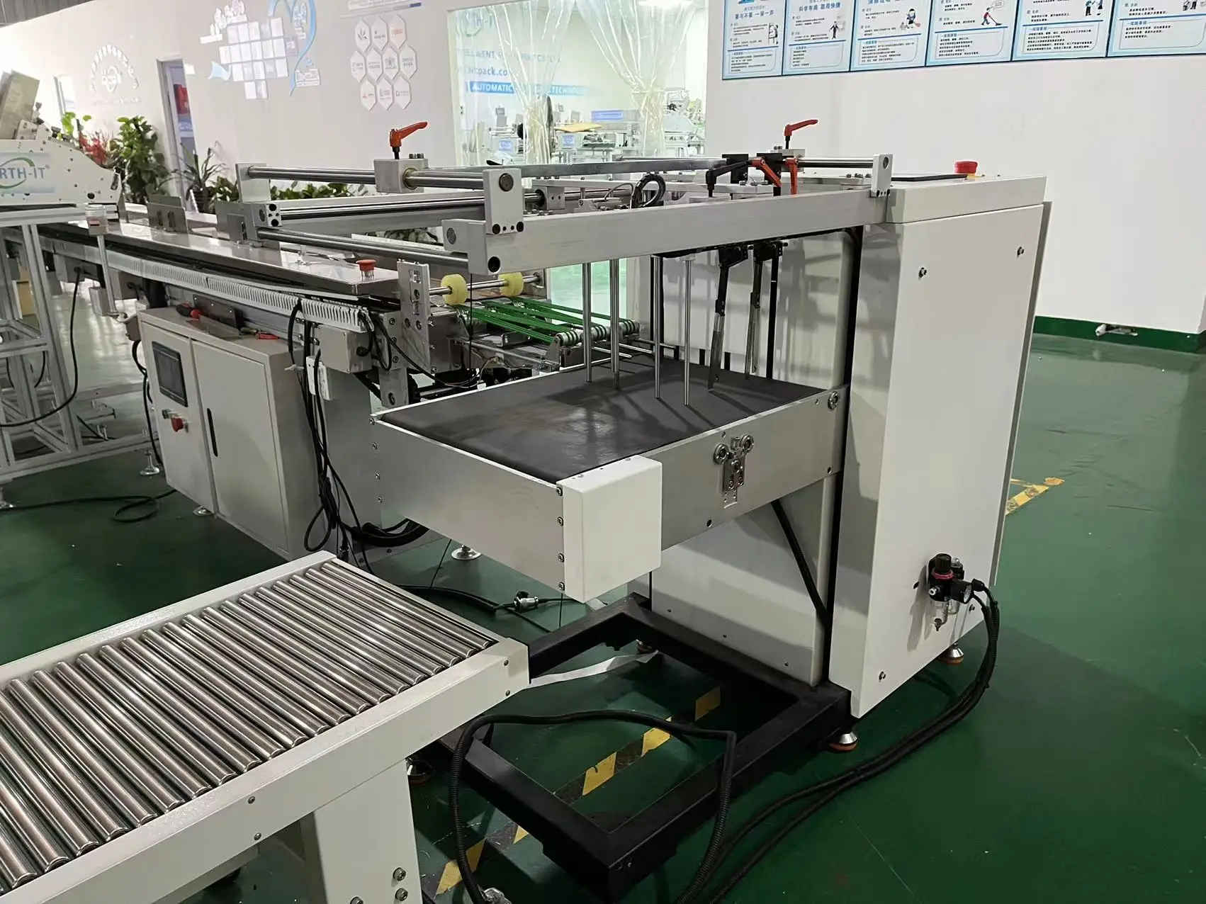 China Automatic Package Line Machine for Paper Combine and Collection ...