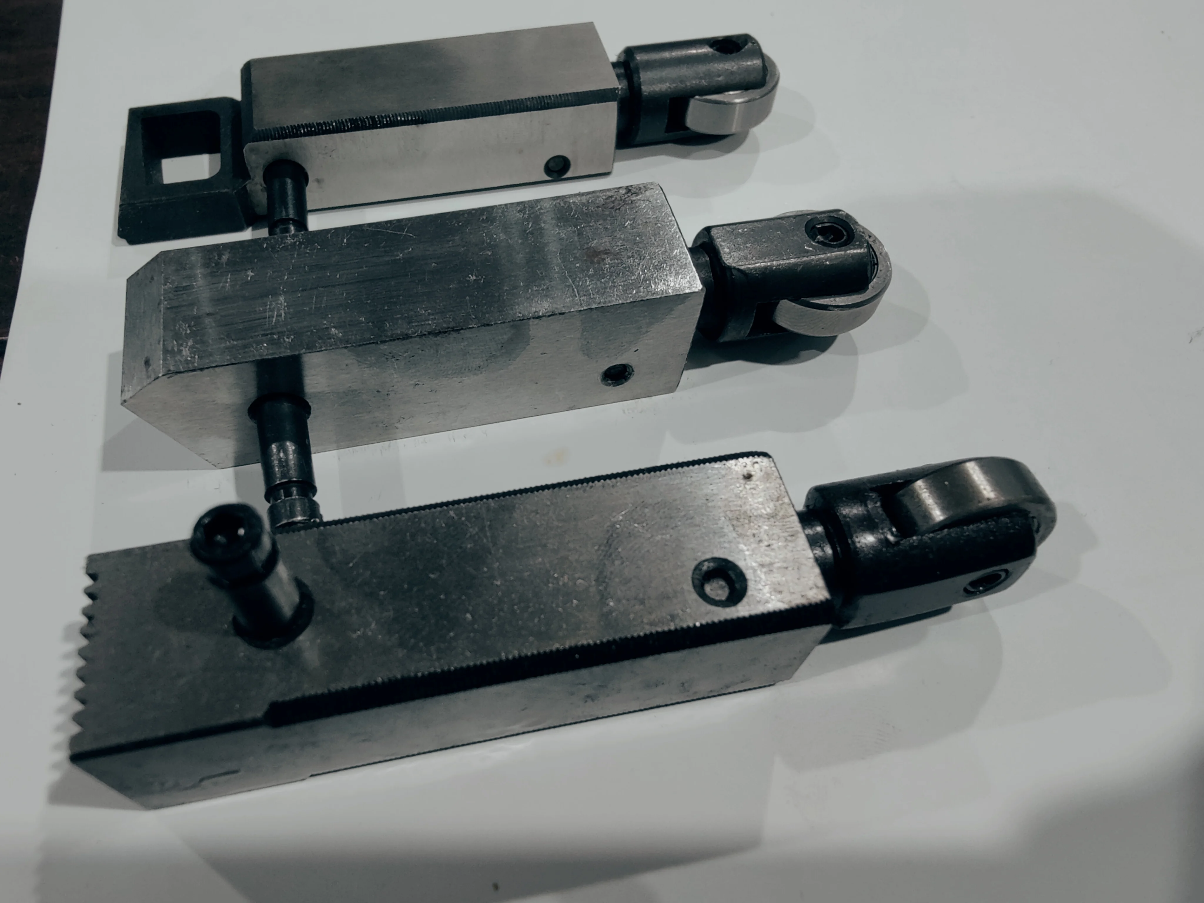 Semi-automatic Box Strapping Machine Part Welding Clamp Plunger Cutter ...