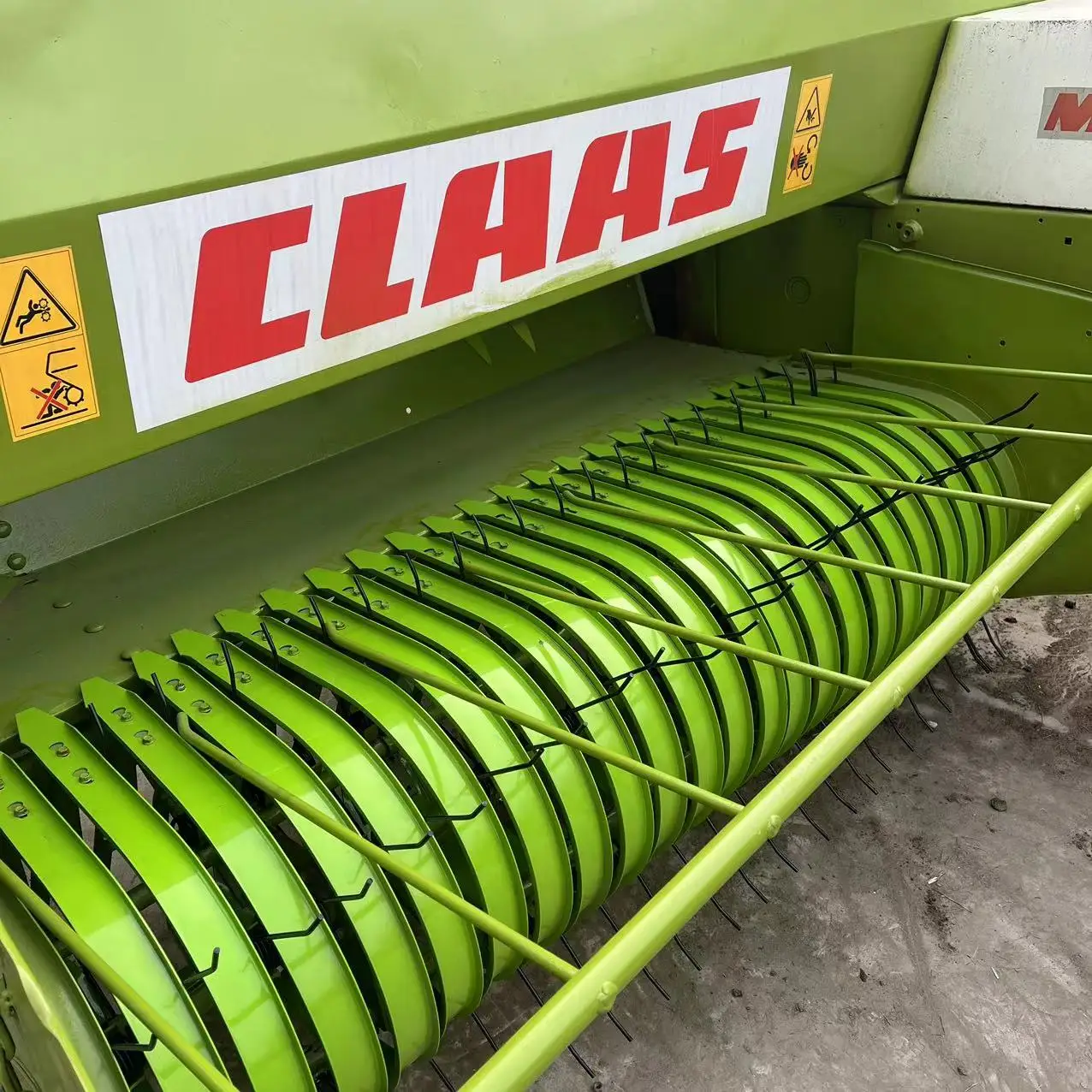 Used Farm Wheel Hay Square Baler Claas Markant 65 Compact Machinery