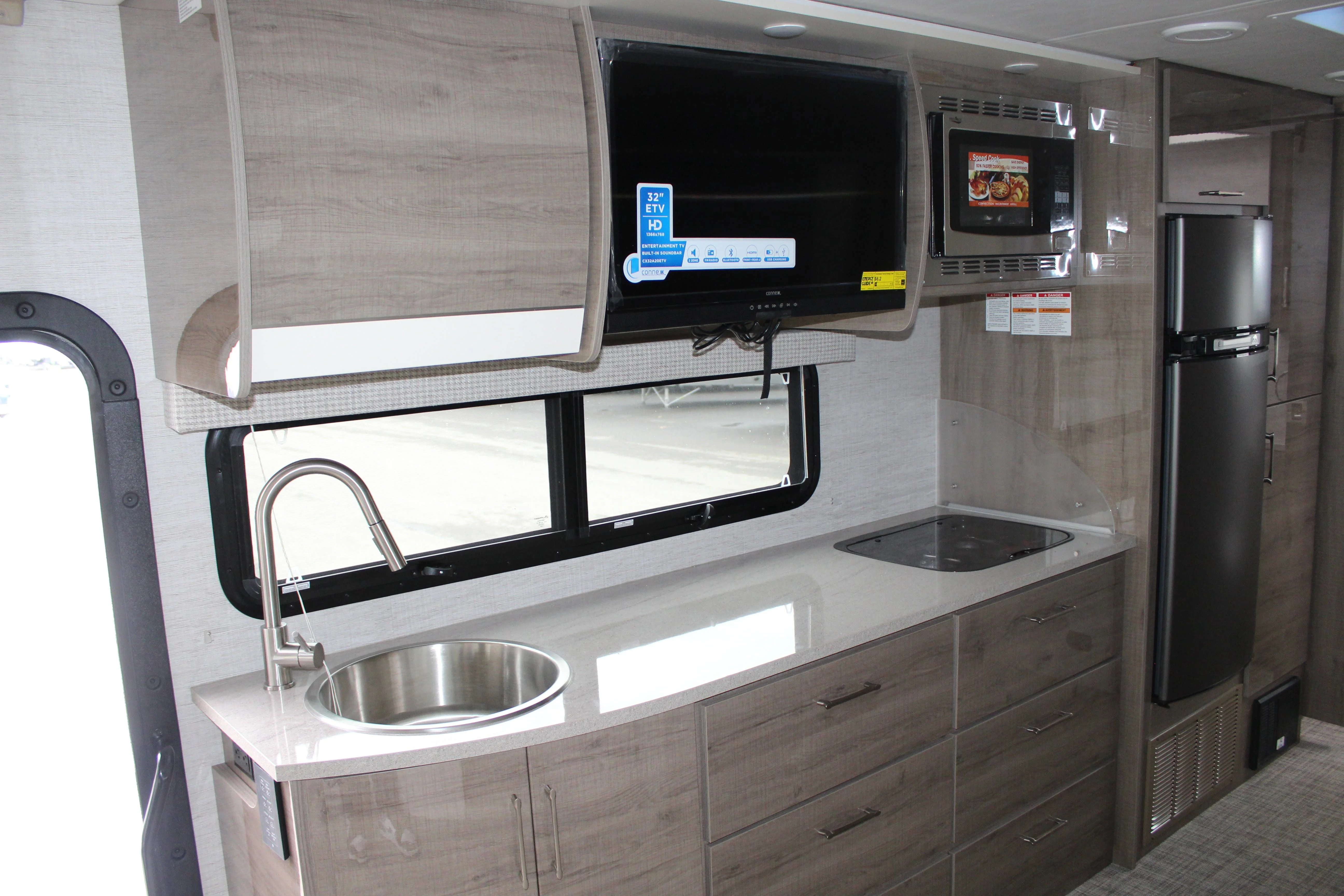 2023 ENTEGRA QWEST 24R Luxury Motorhome Used for Camping for Your Outdoor Adventures| Alibaba.com