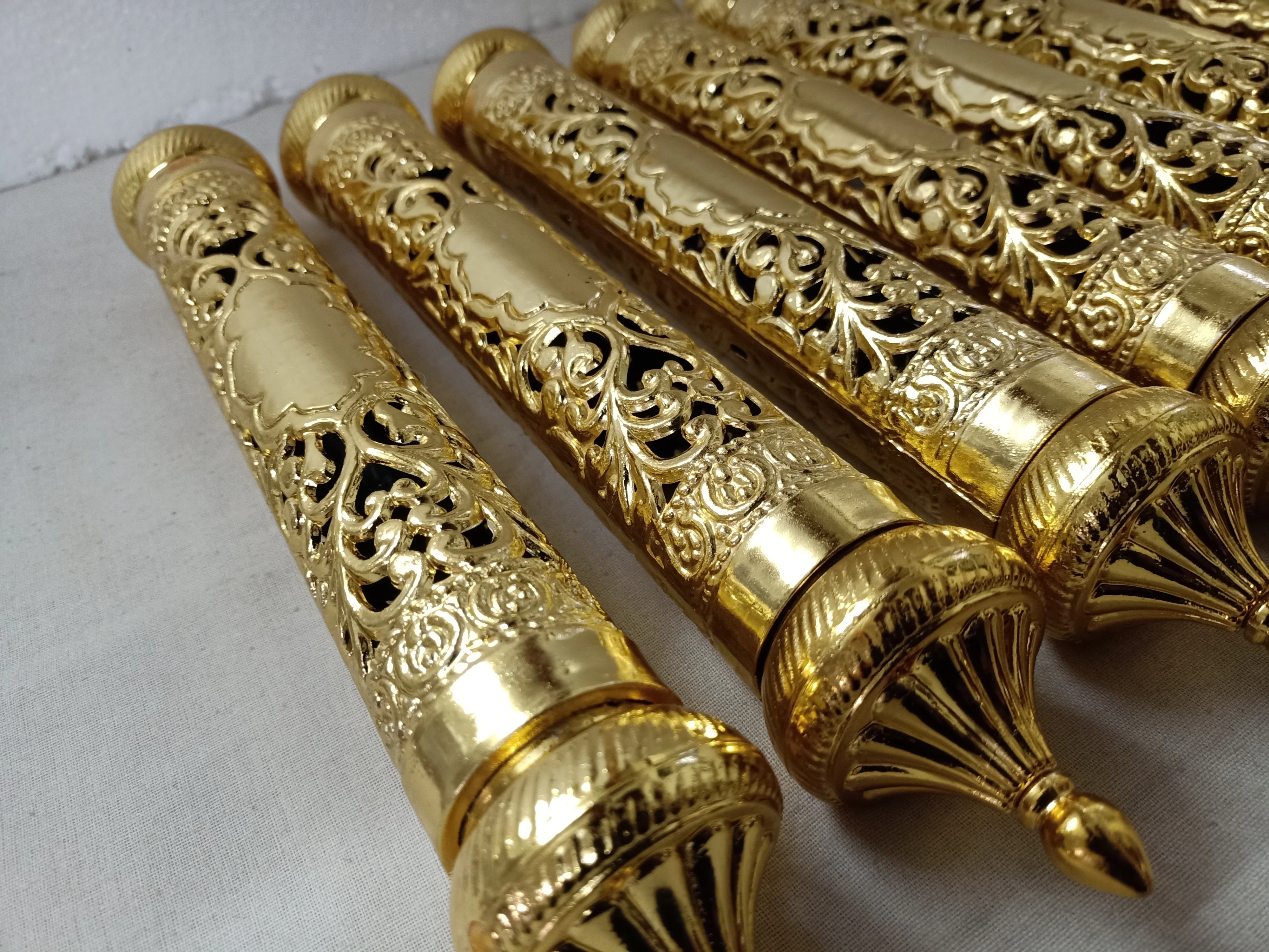 Custom Made Laser Engraved Plastic Scroll Tubes for Weddings