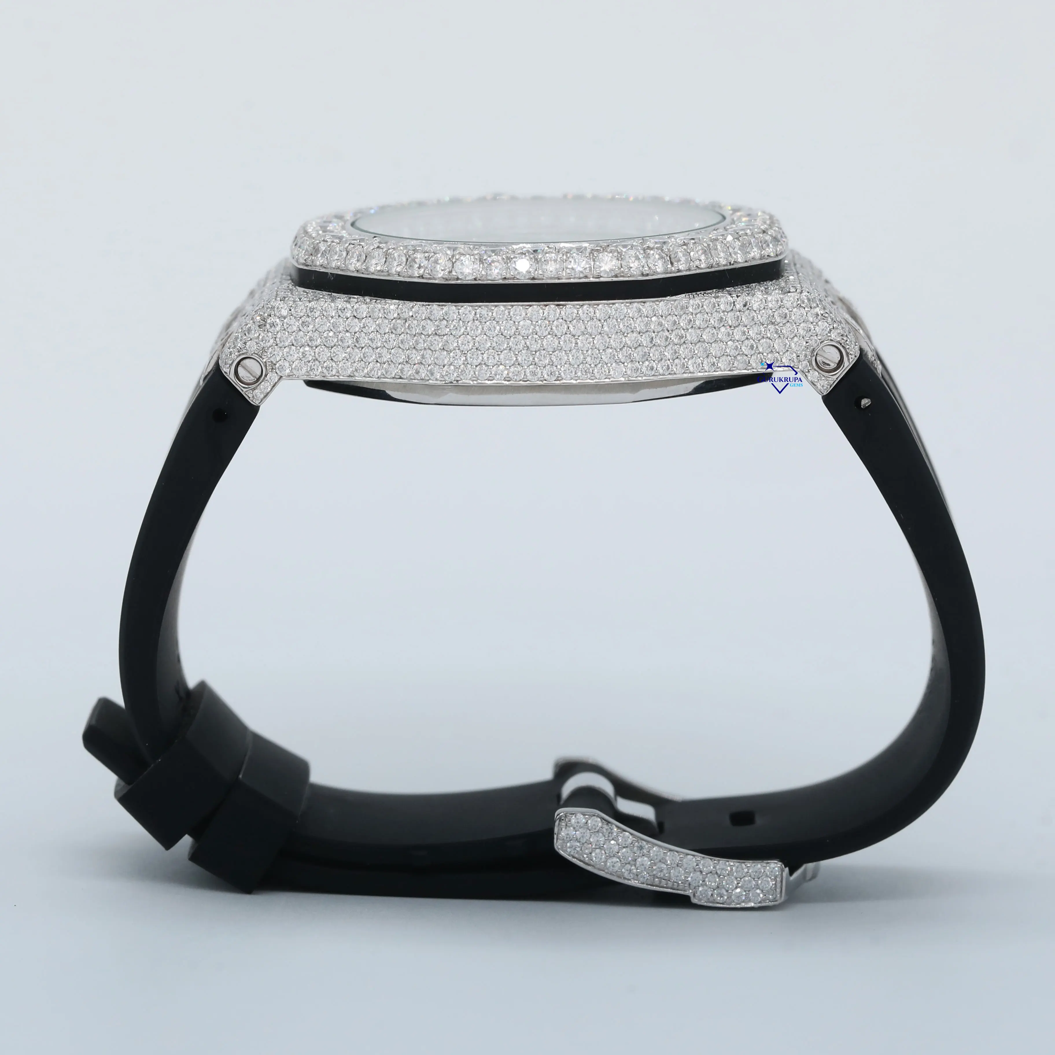 Fashion With This Trendy Watch Where Brilliance Lab Grown Diamonds ...