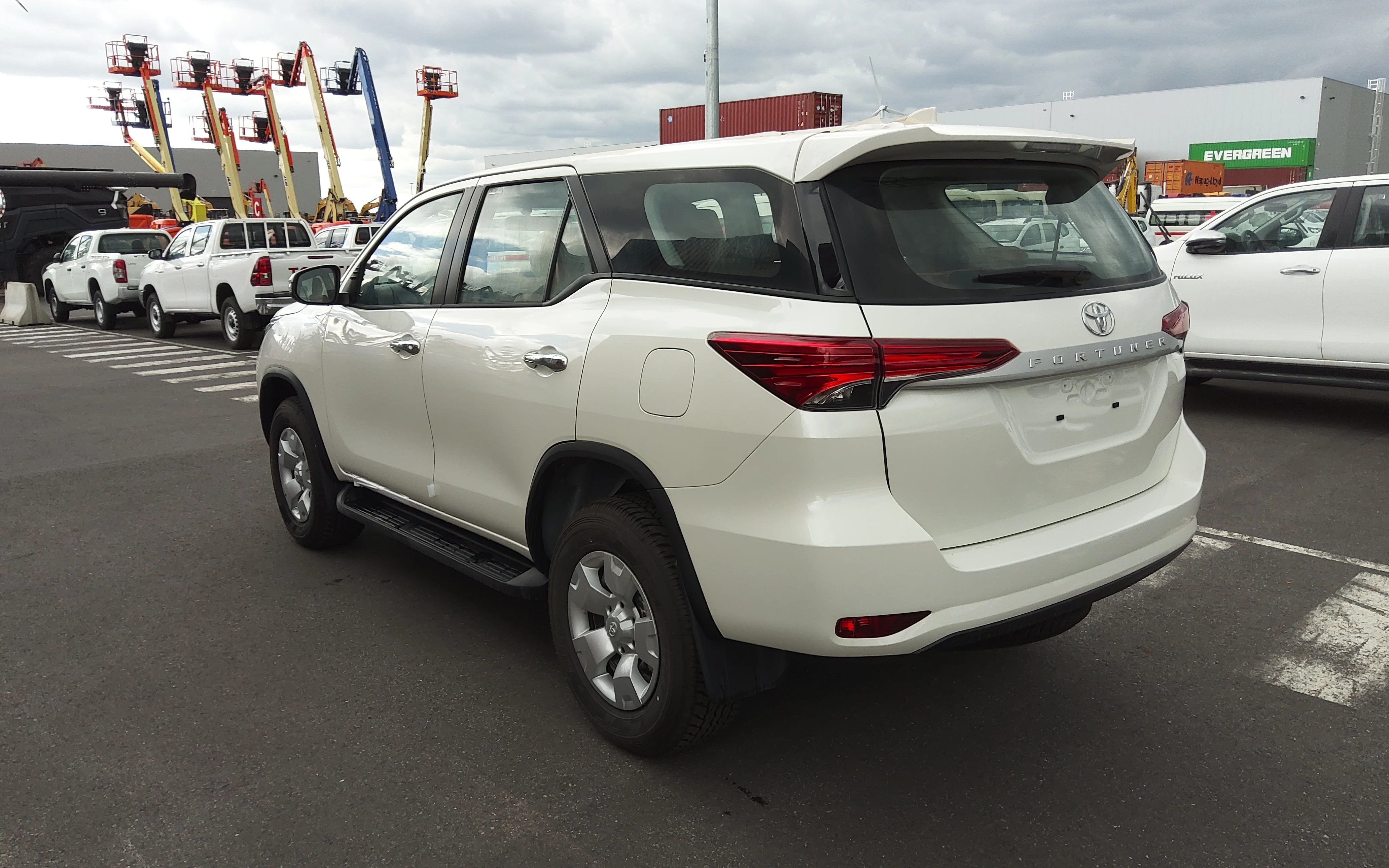 2025 Toyota Fortuner 2.4L TD Turbo Diesel Automatic Base