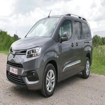 Used 8 Seater Toyota Proace Verso Cars For Sale /used Toyota Proace ...