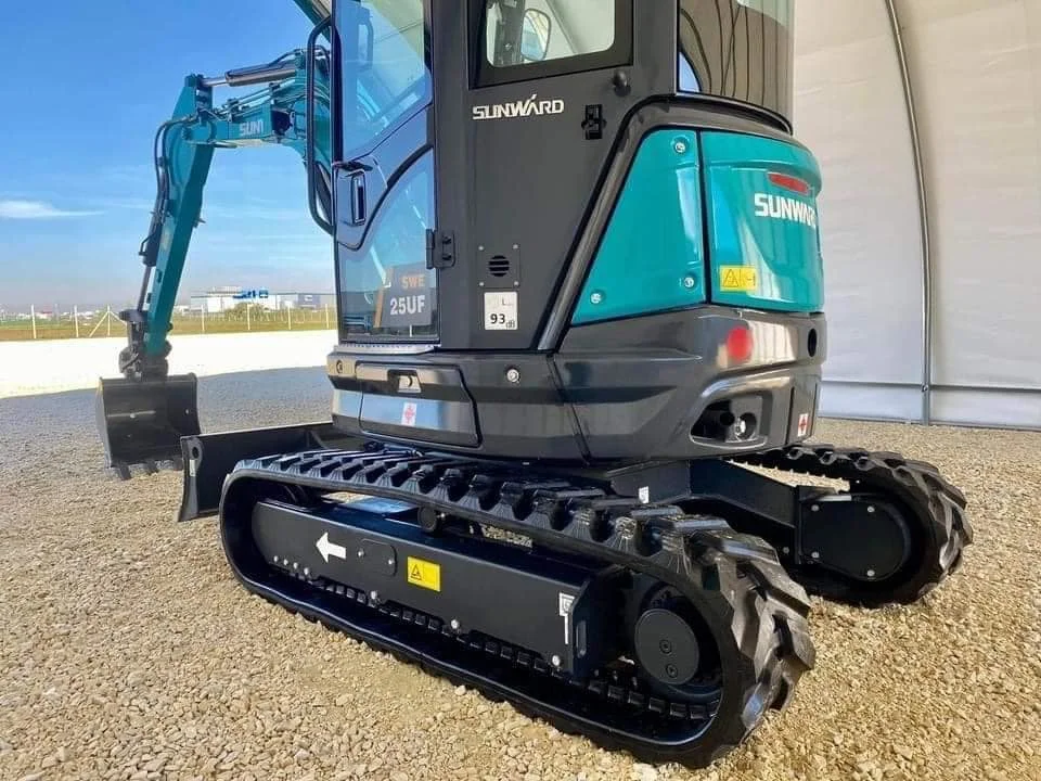 Mini Excavator Sunward SWE 25UF 2.7T - Strong Power & Hydraulic Quick Hitch