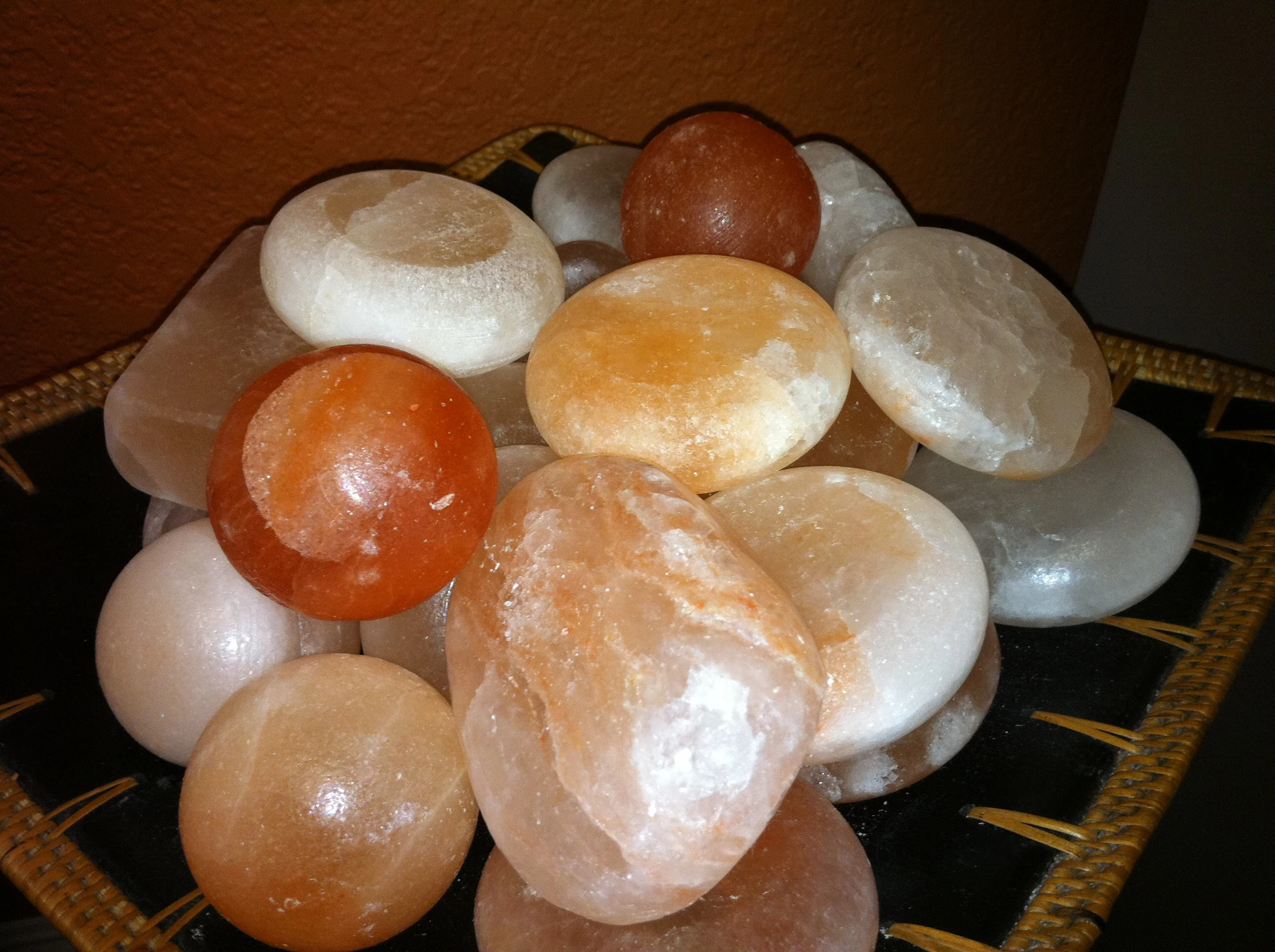 Himalayan Salt Best Quality Coin Shape Massage Stone For Home Therapy ...