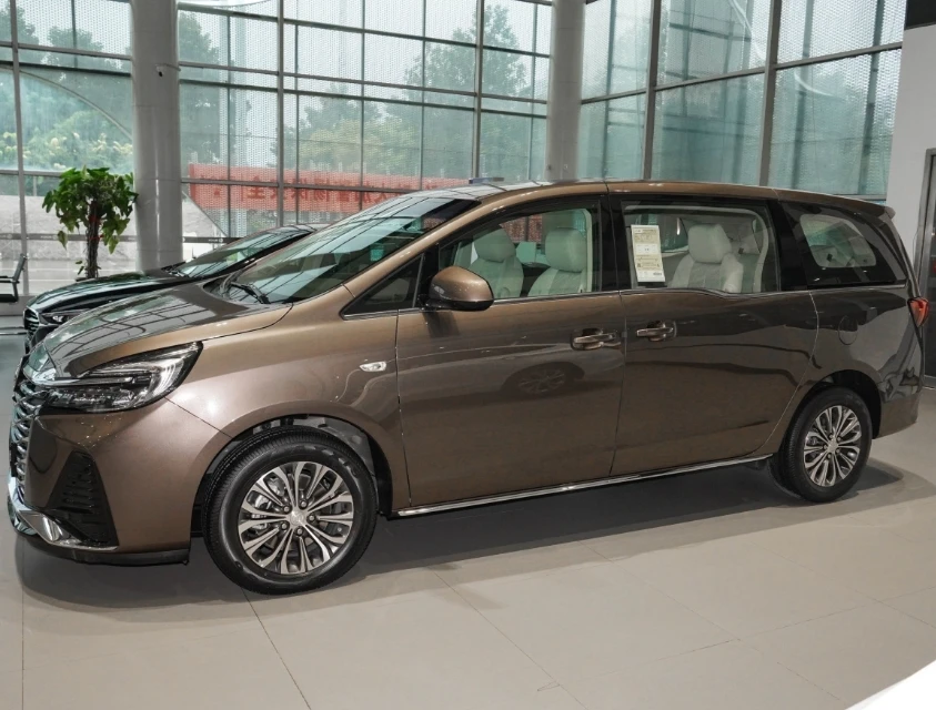 2023buick Gl8 Land-business Class 625t Premium Edition China Popular New Car - Buy Gasoline And ...