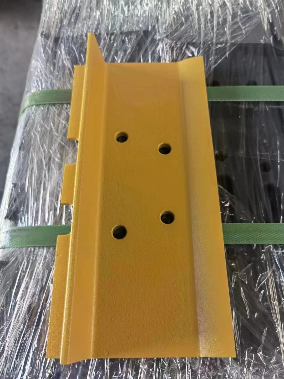 Excavator Track Shoe Assembly For Crawler Bulldozer - Buy Excavator ...