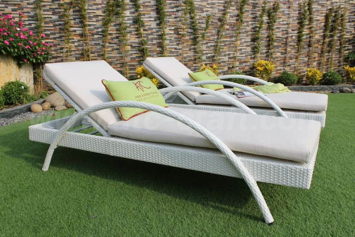 Modern Beautiful Waterproof Swimming Pool Sun Lounge With Cushion High ...