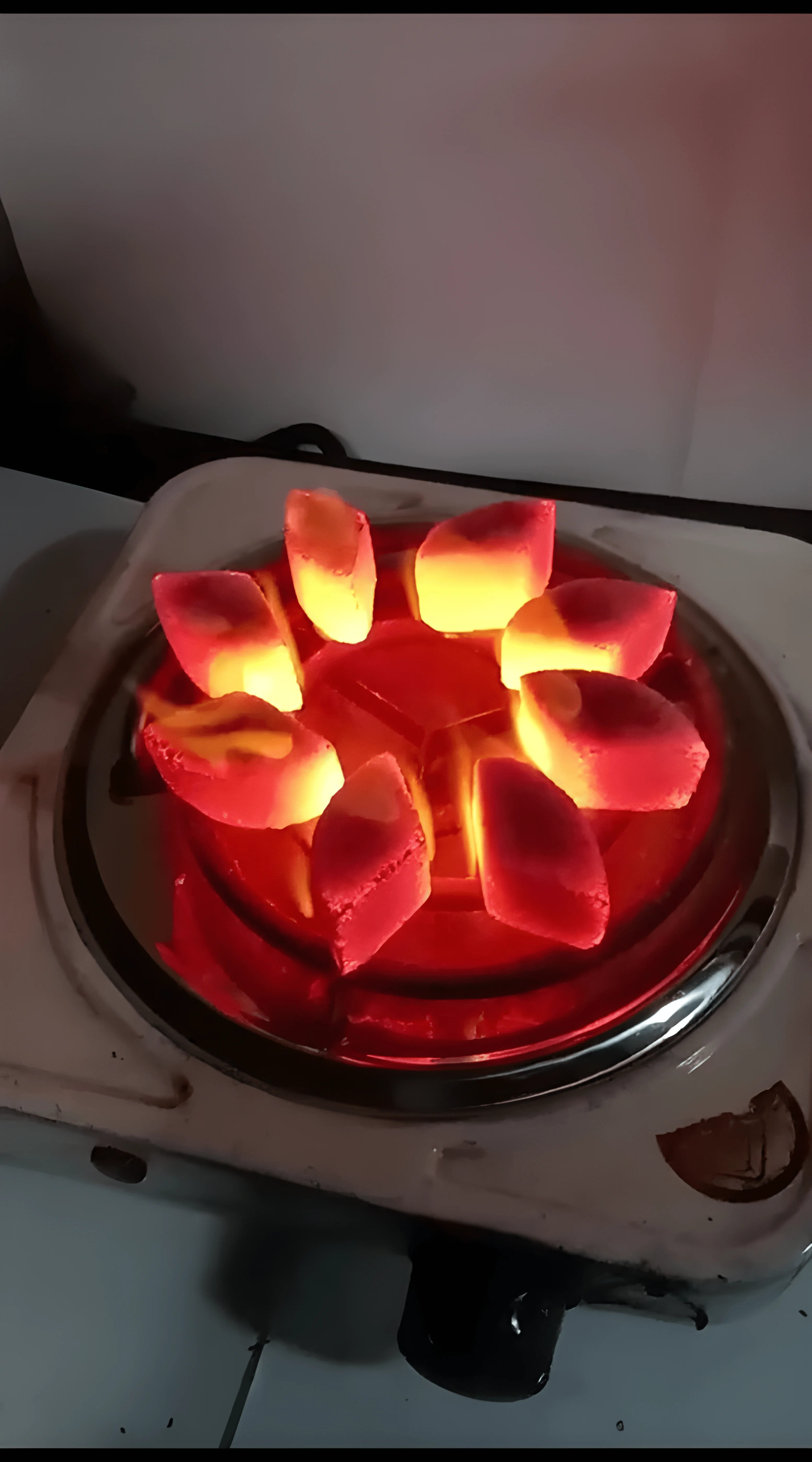 Coconut Shell Charcoal Briquette Indonesia Briket For Hookah Shisha ...