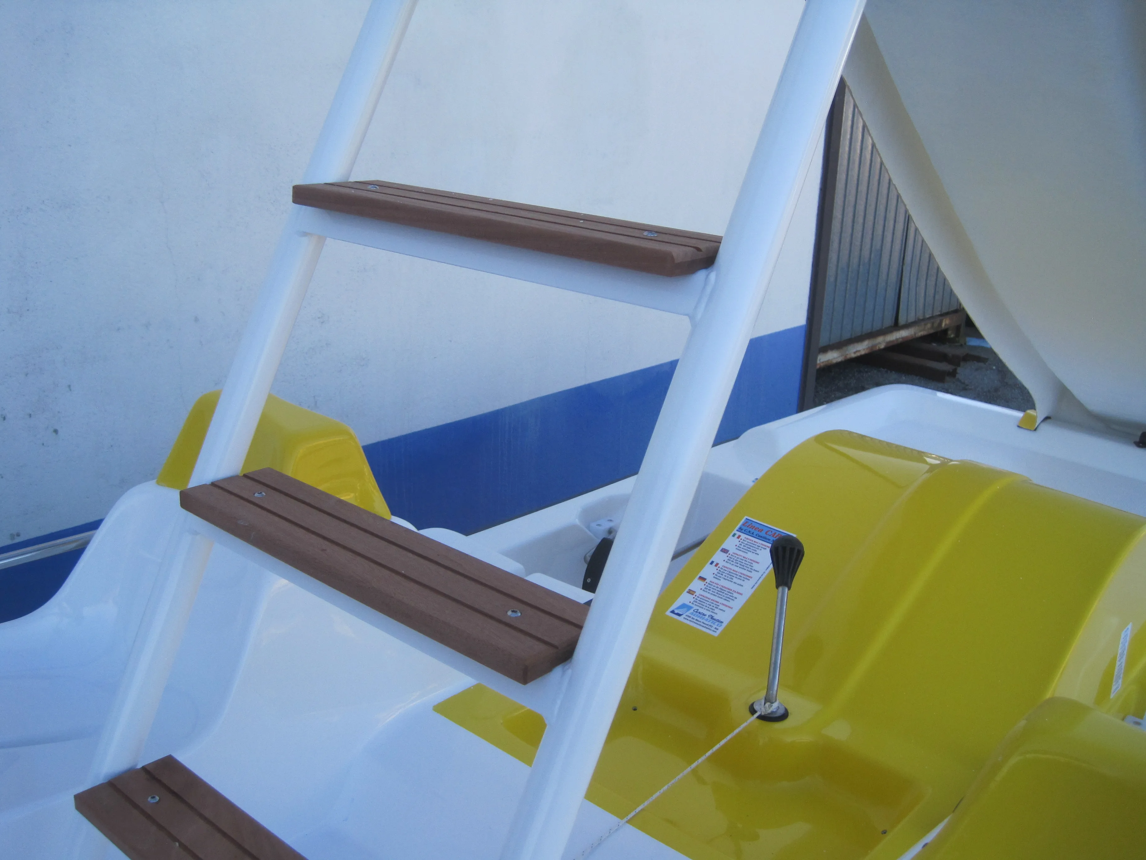 High Italian Quality Fiberglass Maxi Slide 5 Person Pedal Boat Capri 4 ...