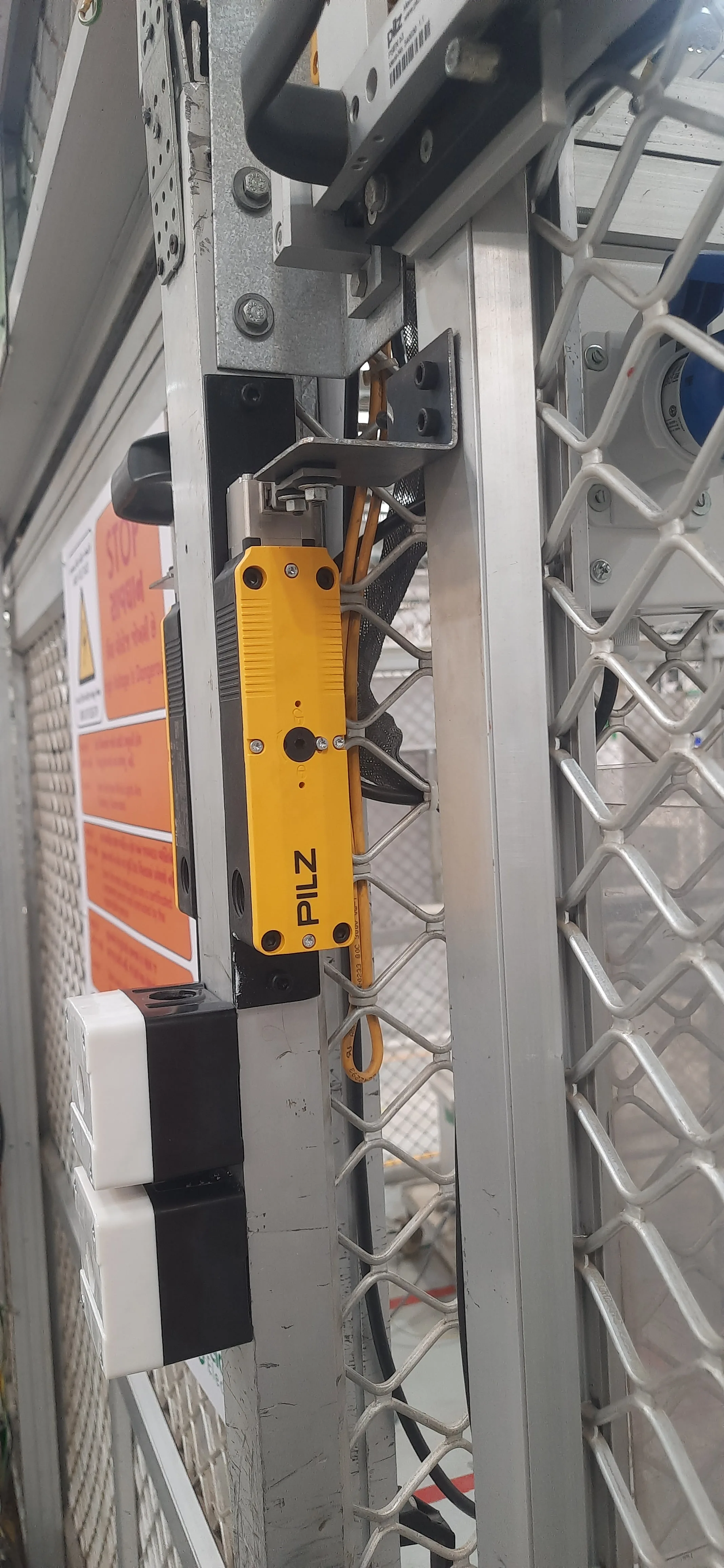 Interlocking Door Safety Switch Safety Interlock Switches Safety Door ...