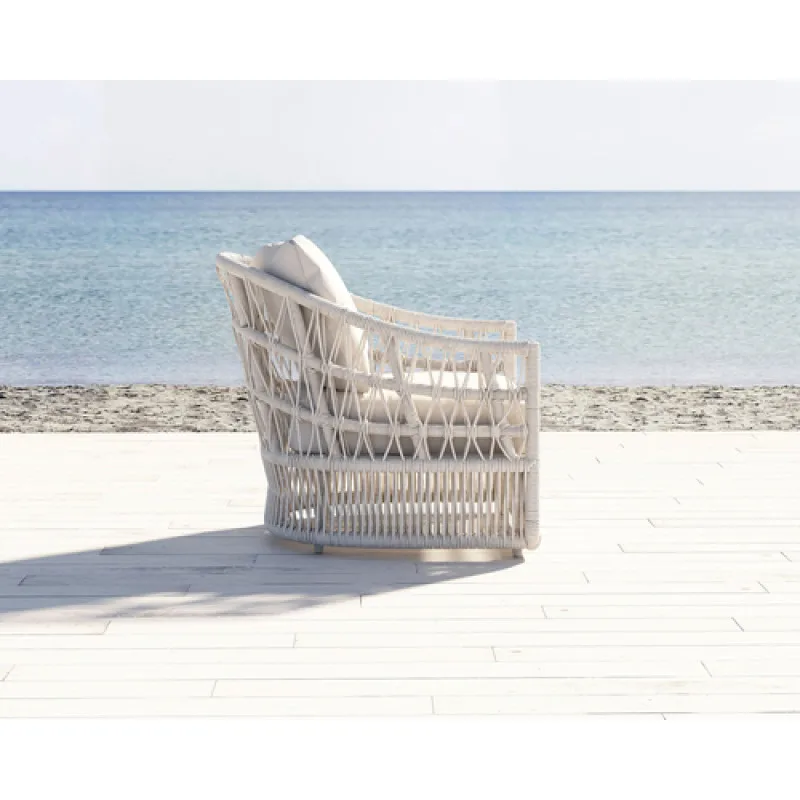 Minotur Lounge Chair Made Of Aluminum Frame Wrapped In Woven Ropes And ...