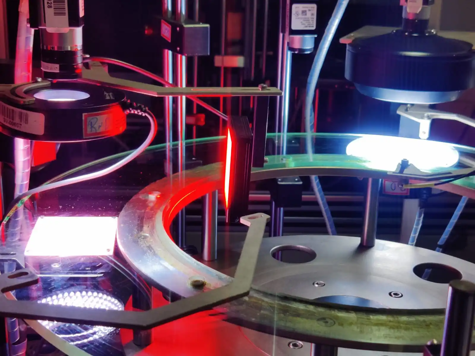 Advanced Glass Disk Vision Sorting Machine for Micro and Mini Screws ...