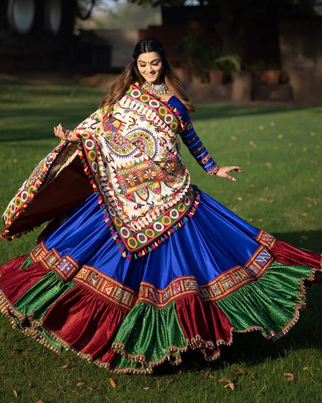 女式navratri Ghaghra Choli-古吉拉特语lehenga Choli与厚重的duppata-时尚民族服装 - Buy 花式 ...